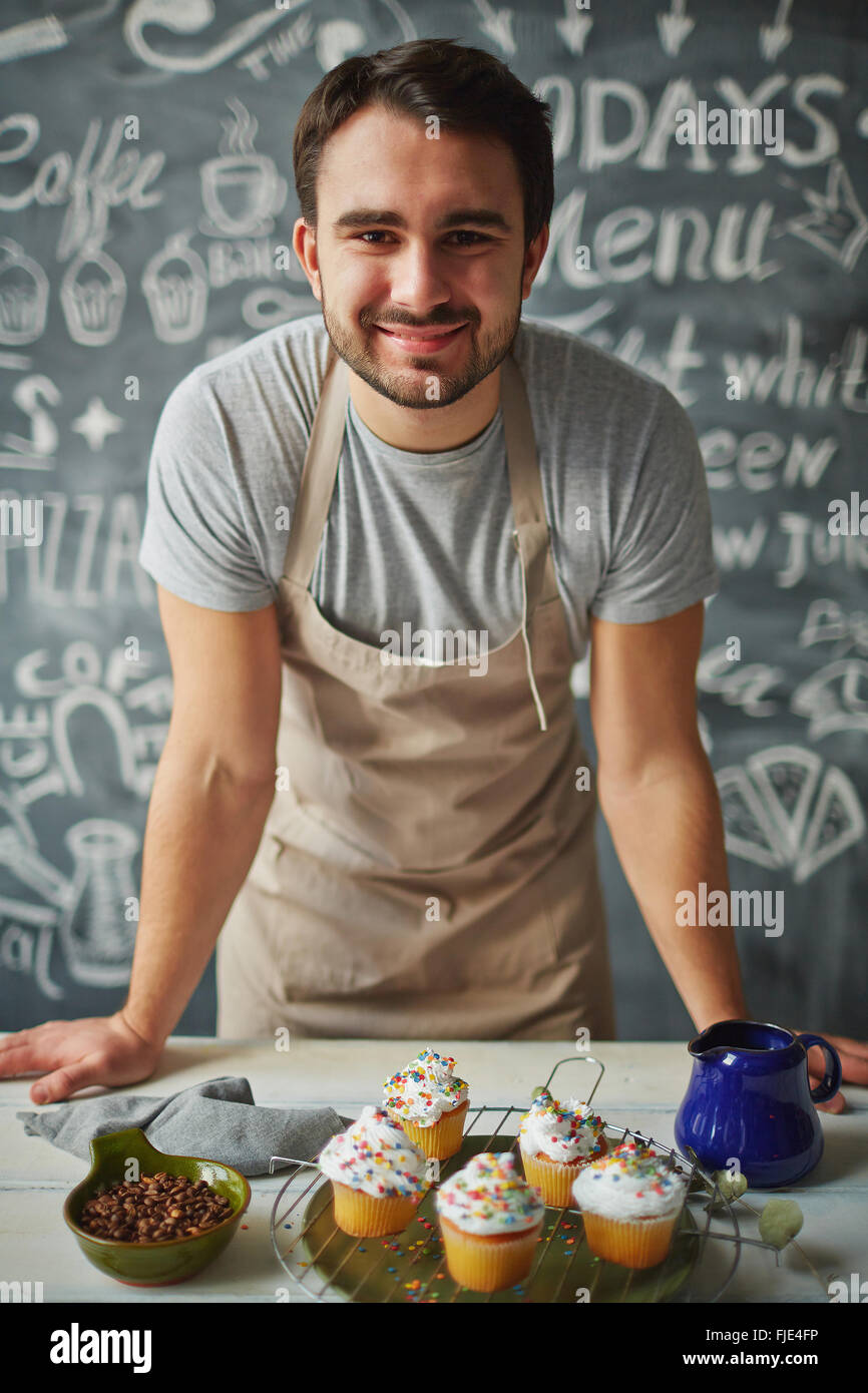 Happy chef hi-res stock photography and images - Alamy