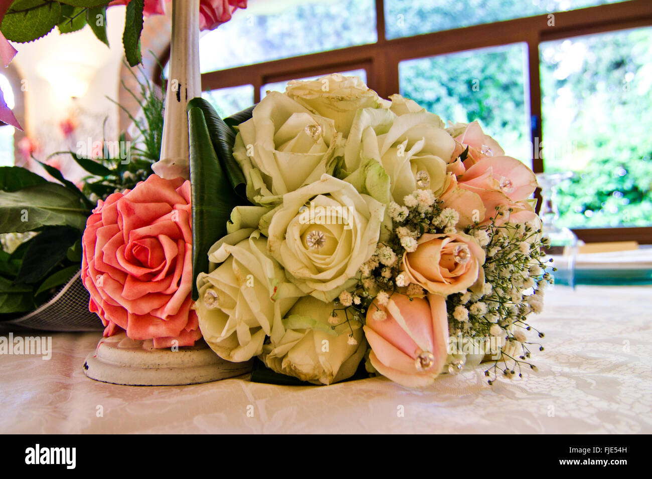 a beautiful bouquet of roses brightens your best day Stock Photo - Alamy