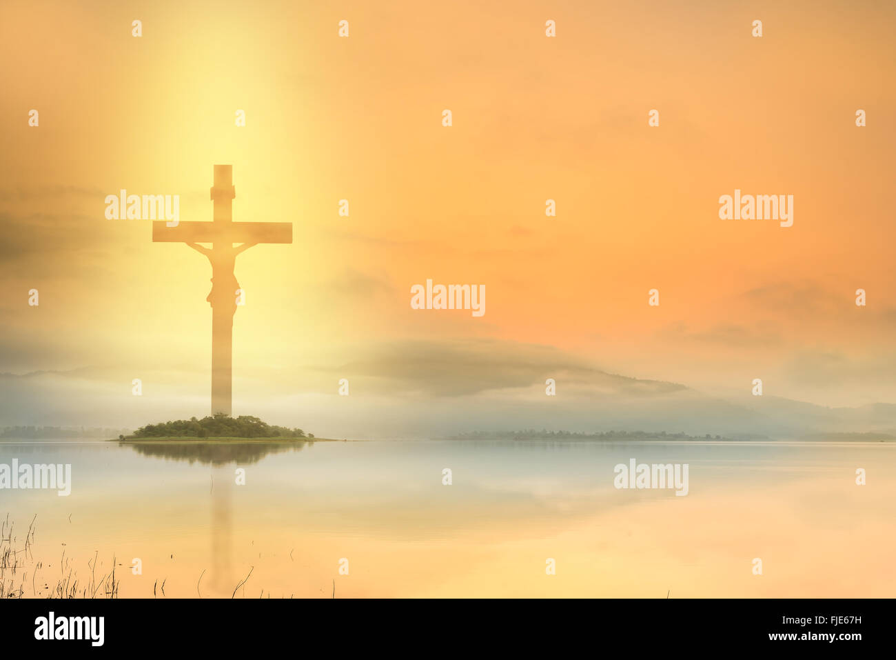 Jesus cross sunset hi-res stock photography and images - Alamy