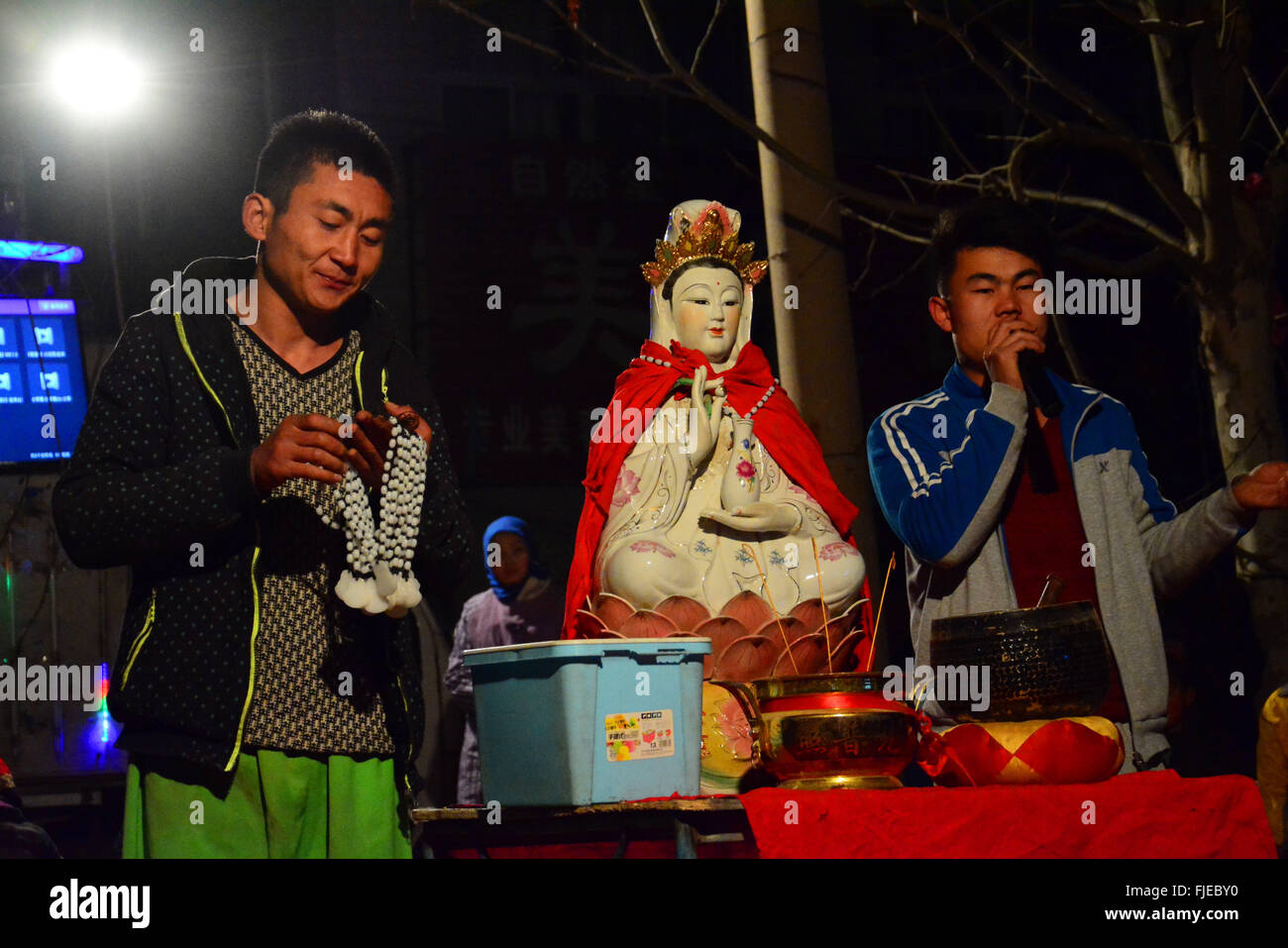 After the show they are asking for tips. Mr Wei and his apprentices ...