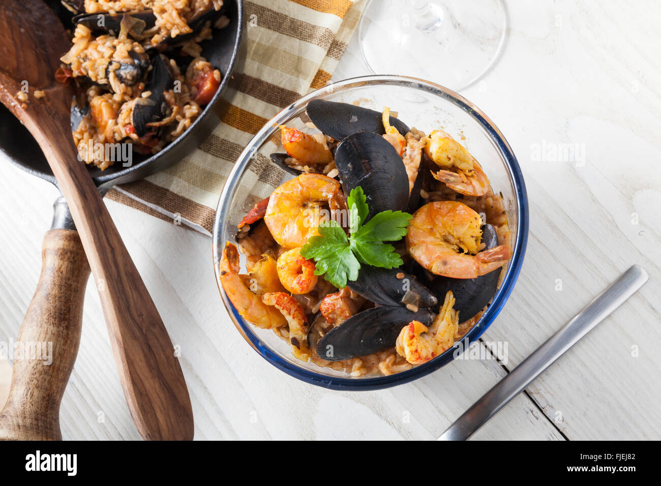 Paella marisco hi-res stock photography and images - Alamy