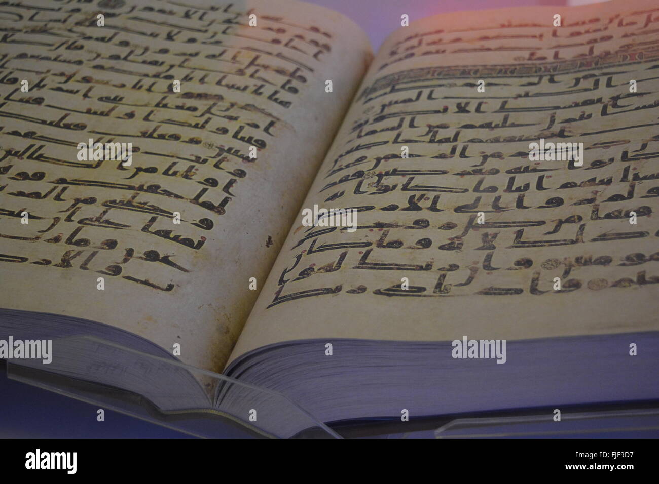 Historical islamic book hi-res stock photography and images - Alamy