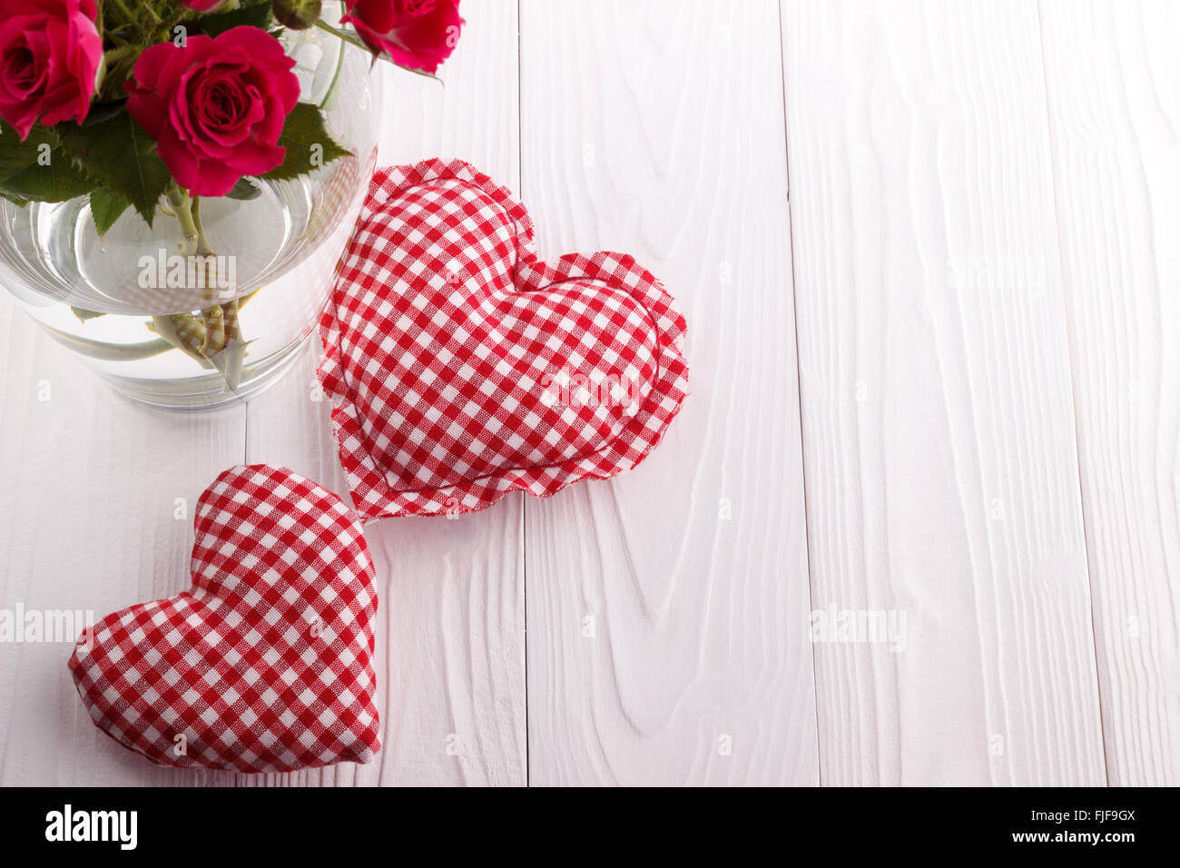 Beautiful roses hearts gift hi-res stock photography and images - Alamy