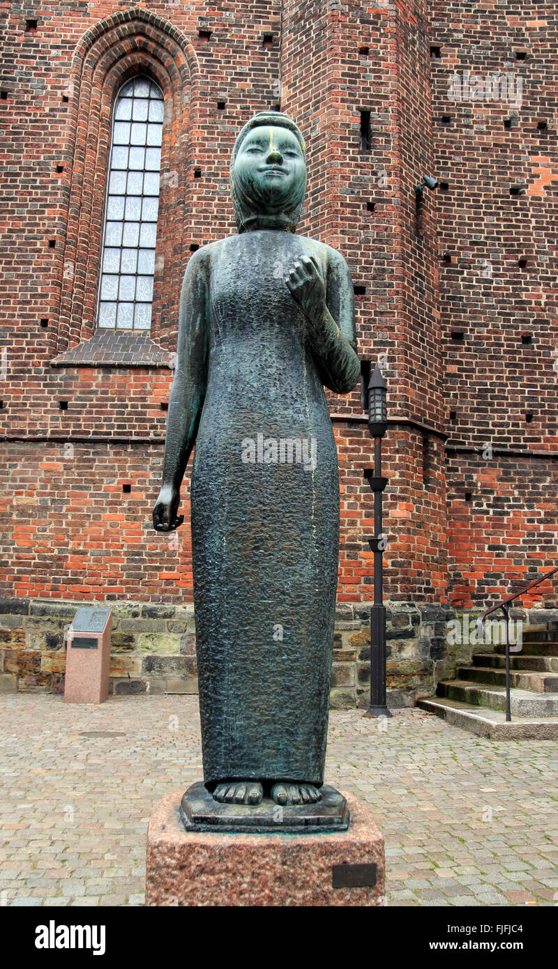 “The Source of Life” sculpture outside Saint Mary’s Church, Helsingborg ...