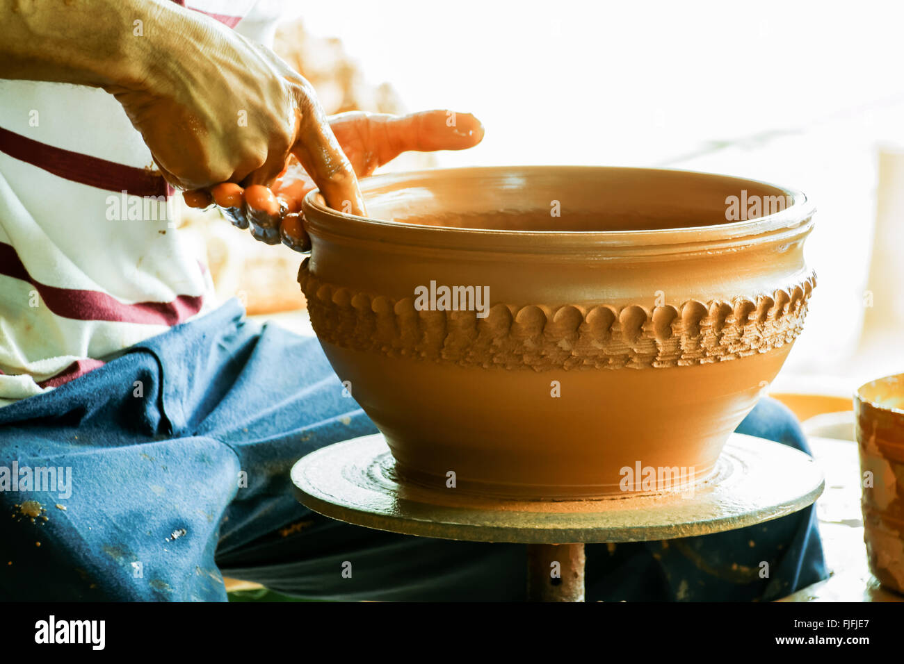 A potter making a clay pot in Camaguey, Cuba Stock Photo - Alamy