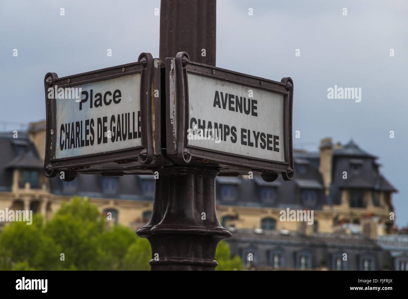 Intersection paris hi-res stock photography and images - Alamy