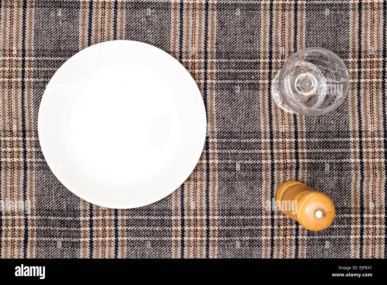 Empty plate from above cloth hi-res stock photography and images - Alamy