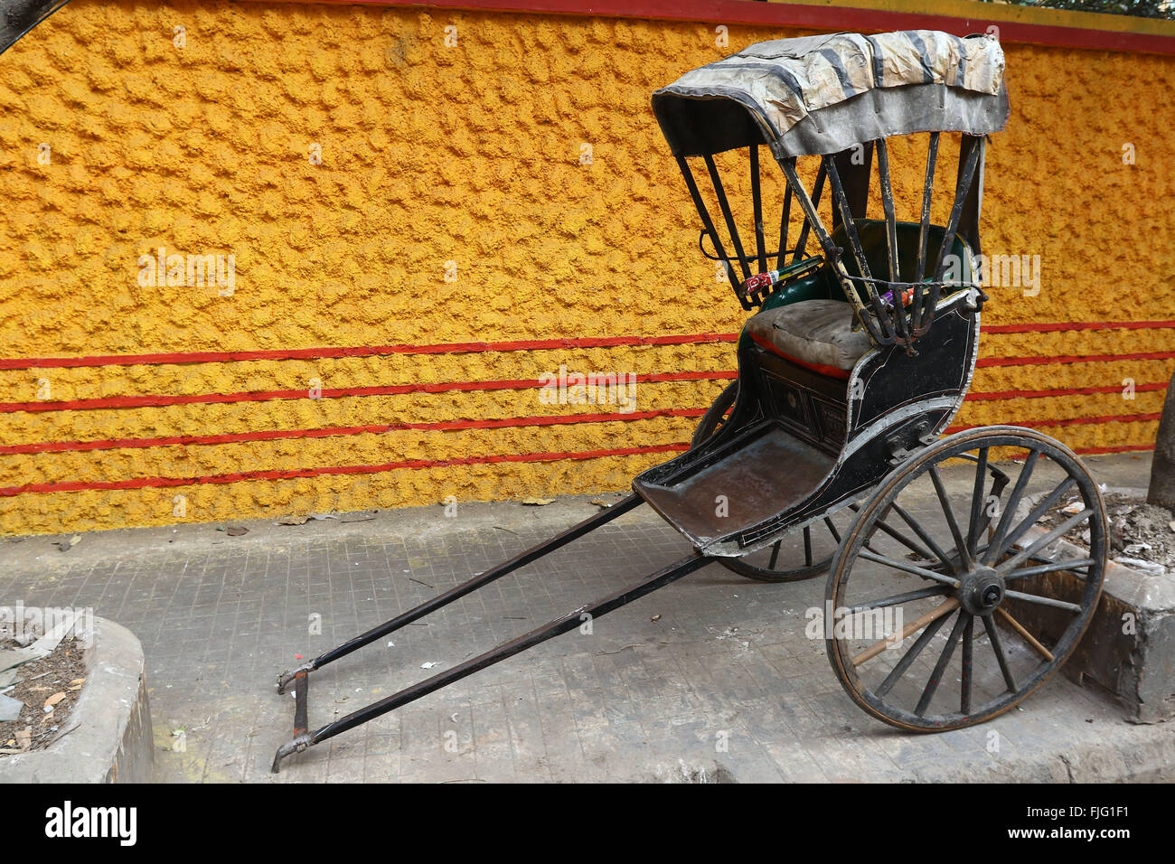 Hand pulled rickshaw calcutta street scene calcutta india hi-res stock ...