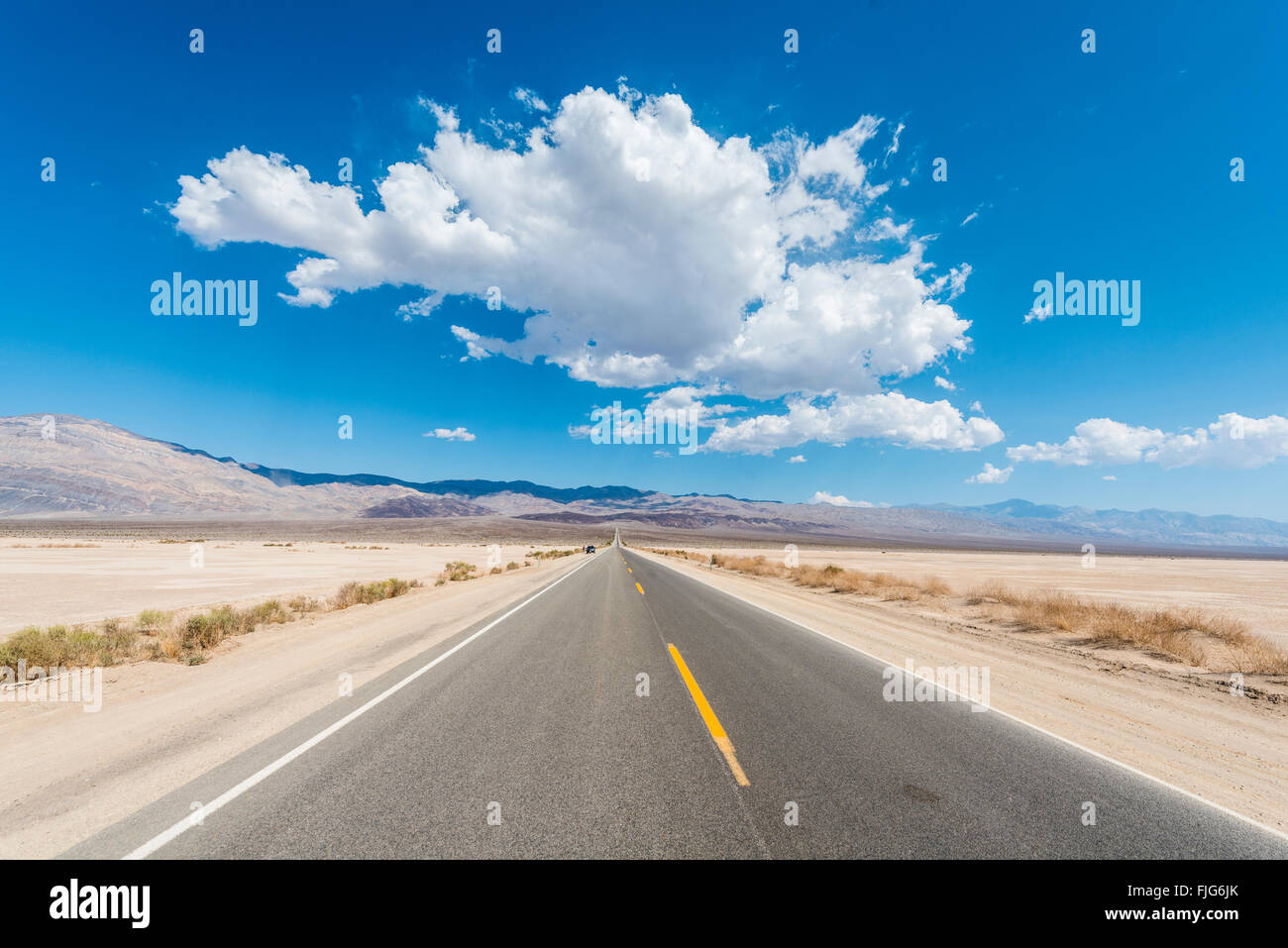 Highway 190, road, Death Valley, Death Valley National Park, California ...