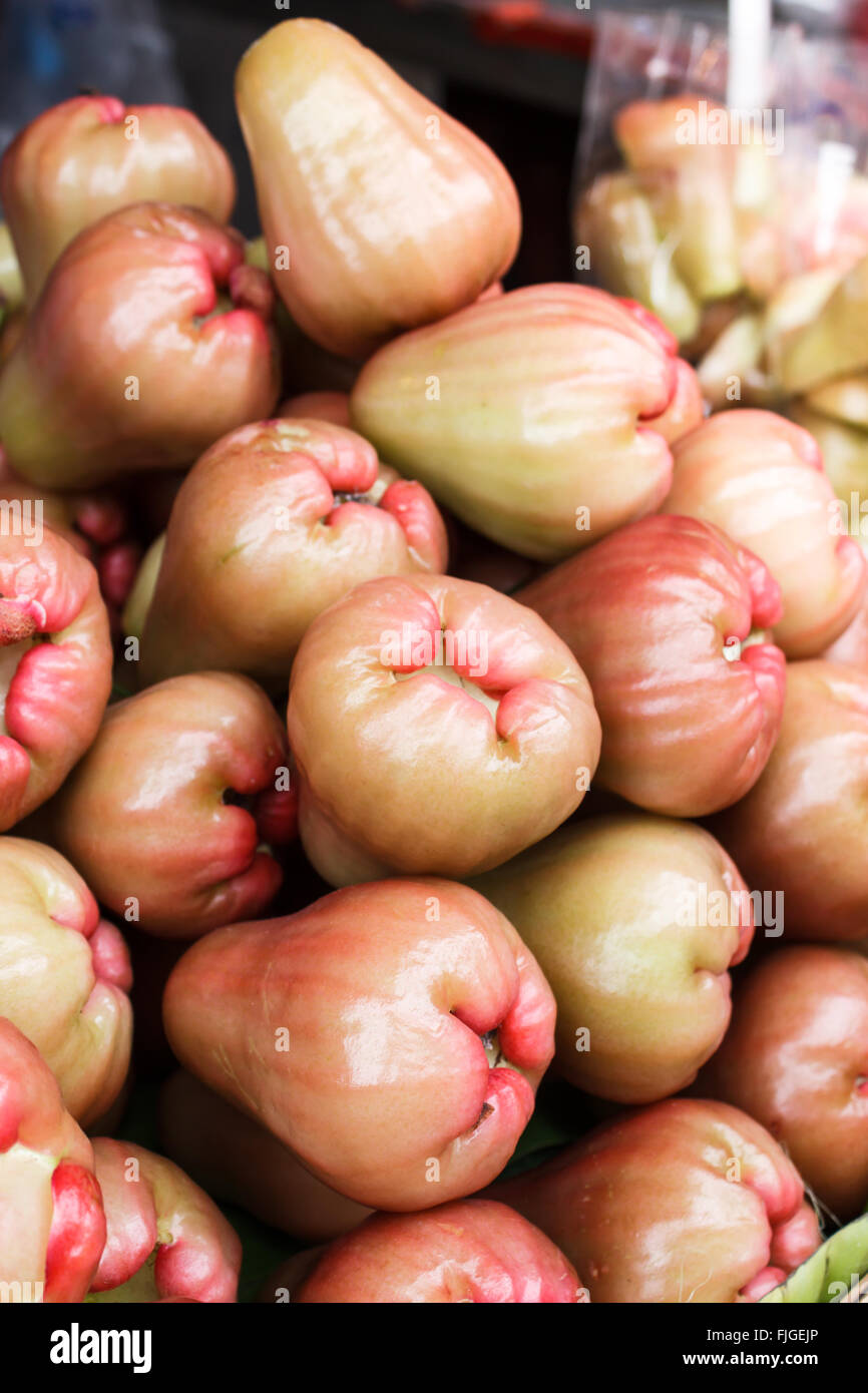 Rose apples hi-res stock photography and images - Alamy
