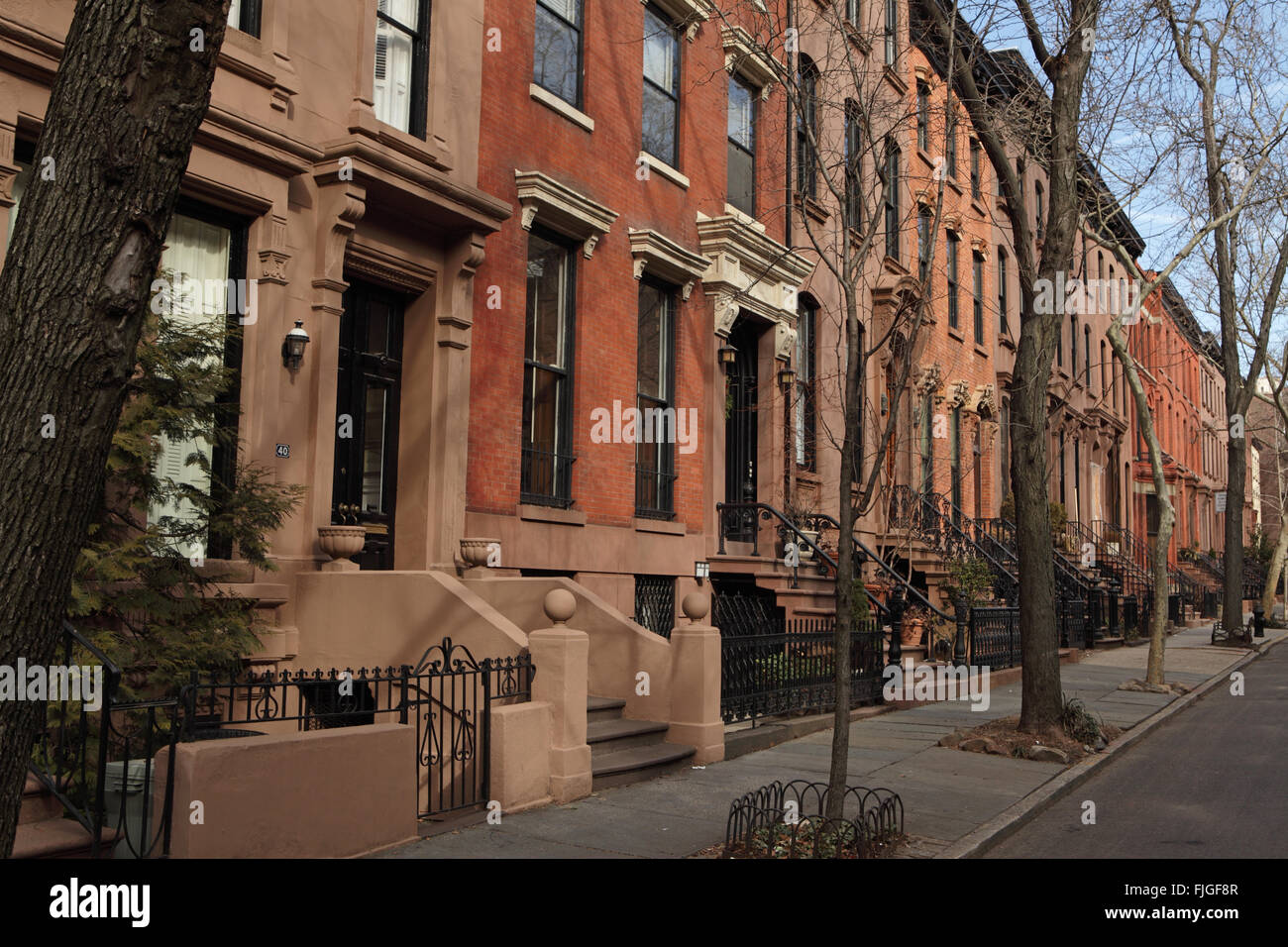 Brownstone brooklyn heights hi-res stock photography and images - Alamy