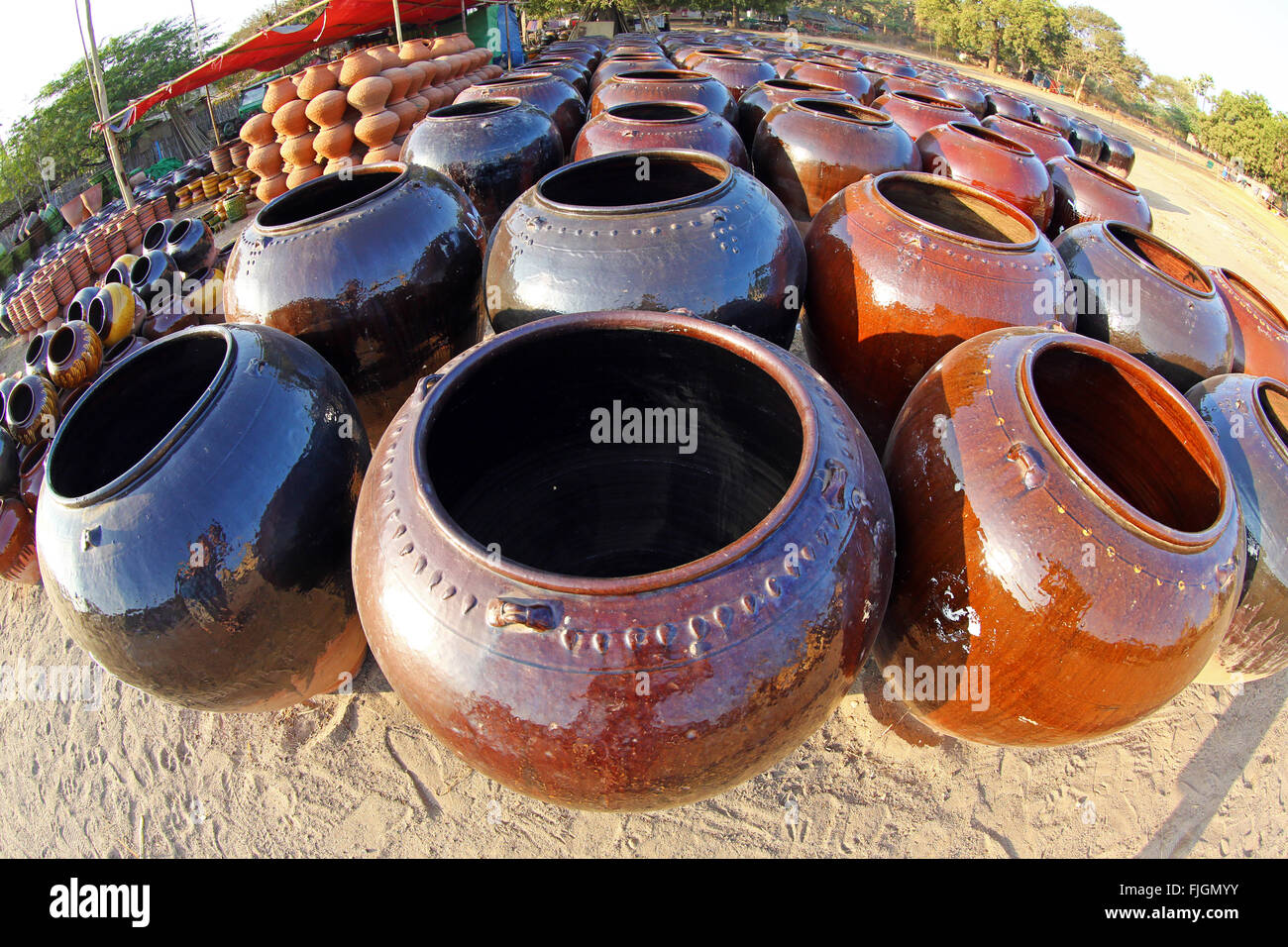 Myanmar bagan pottery hi-res stock photography and images - Alamy