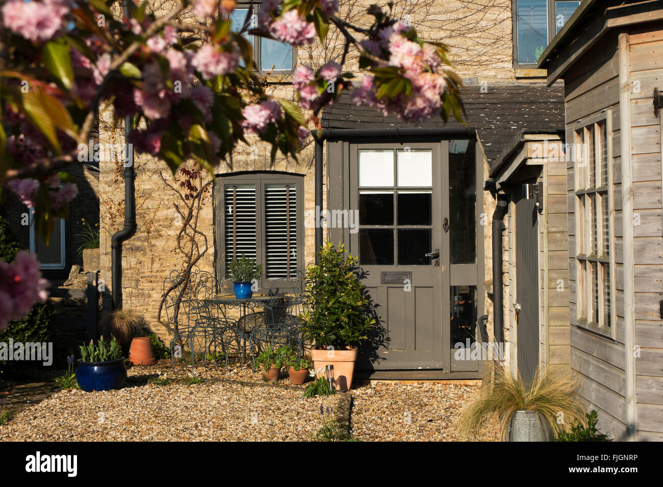 Cottage garden bay tree hi-res stock photography and images - Alamy
