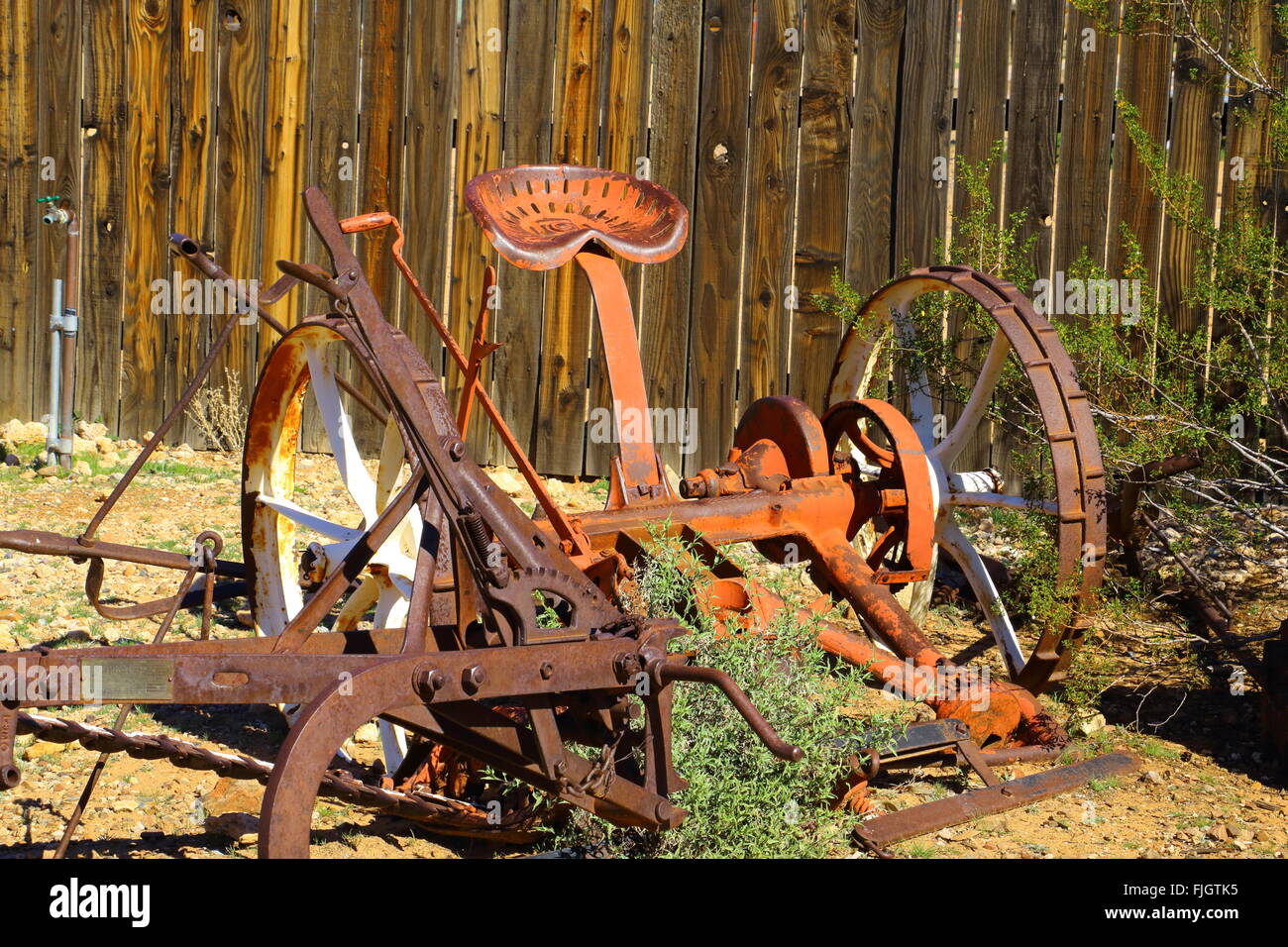 Vintage agricultural machine hi-res stock photography and images - Alamy