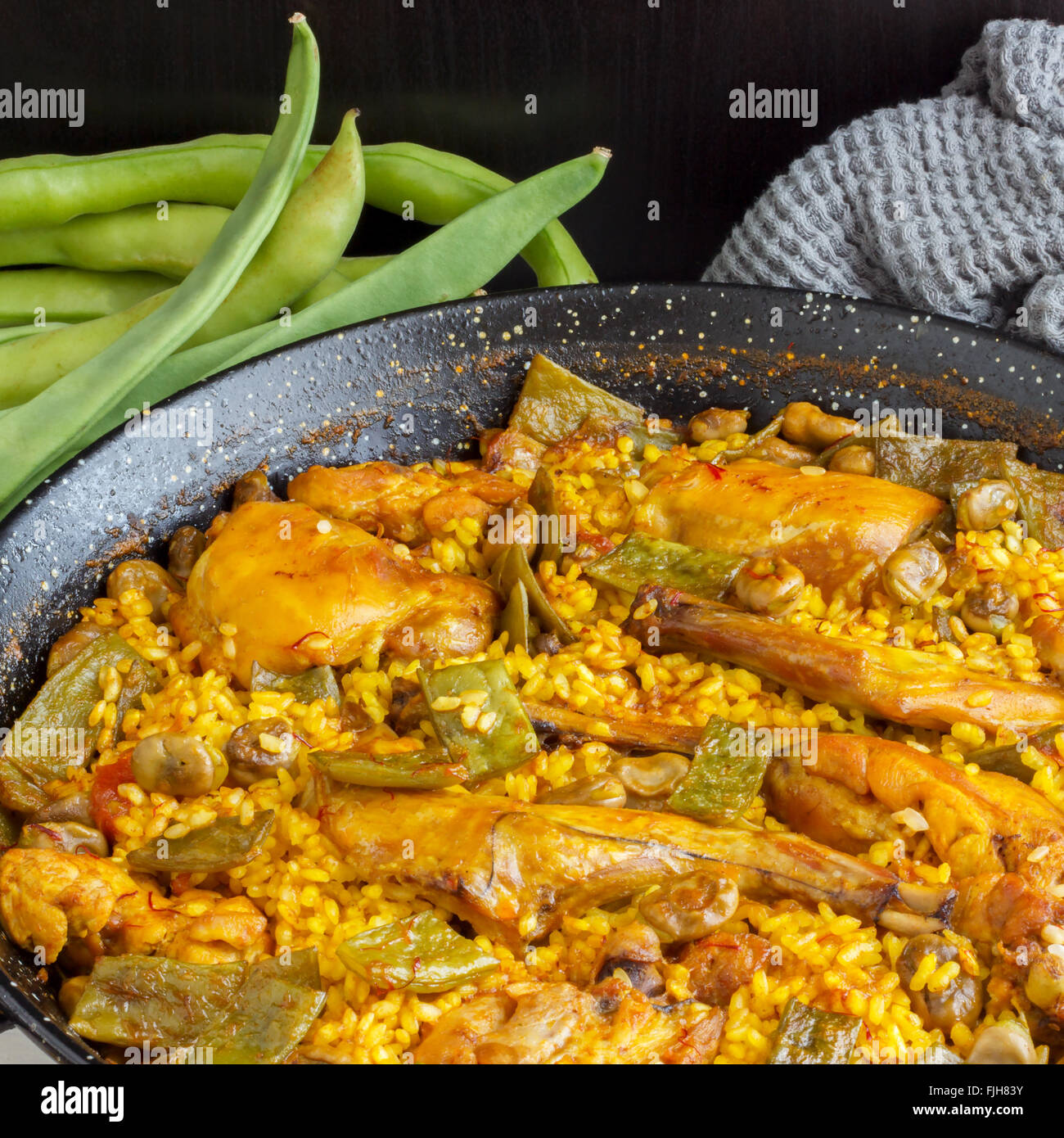Paella Valenciana - Spanish Food Stock Photo - Alamy