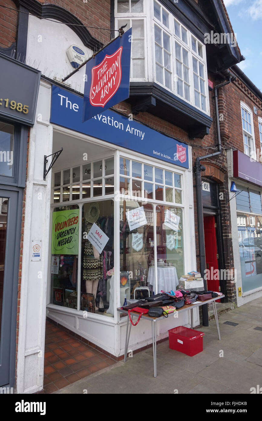 The salvation army shop hi-res stock photography and images - Alamy