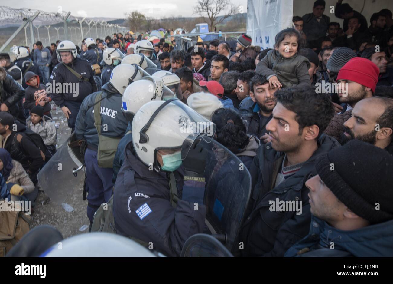 Immigration officers refugee camp hi-res stock photography and images ...