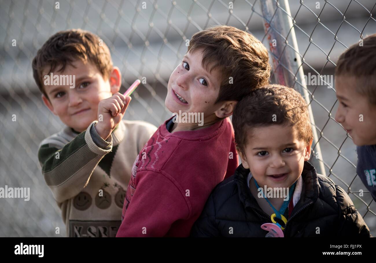 Iraq children playing hi-res stock photography and images - Alamy