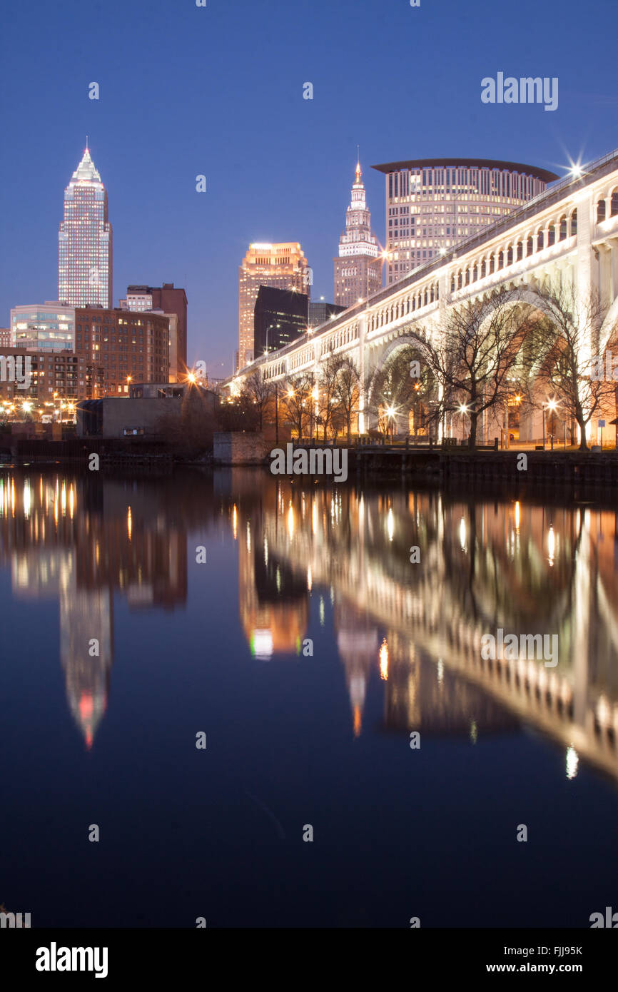 Cleveland skyline hi-res stock photography and images - Alamy
