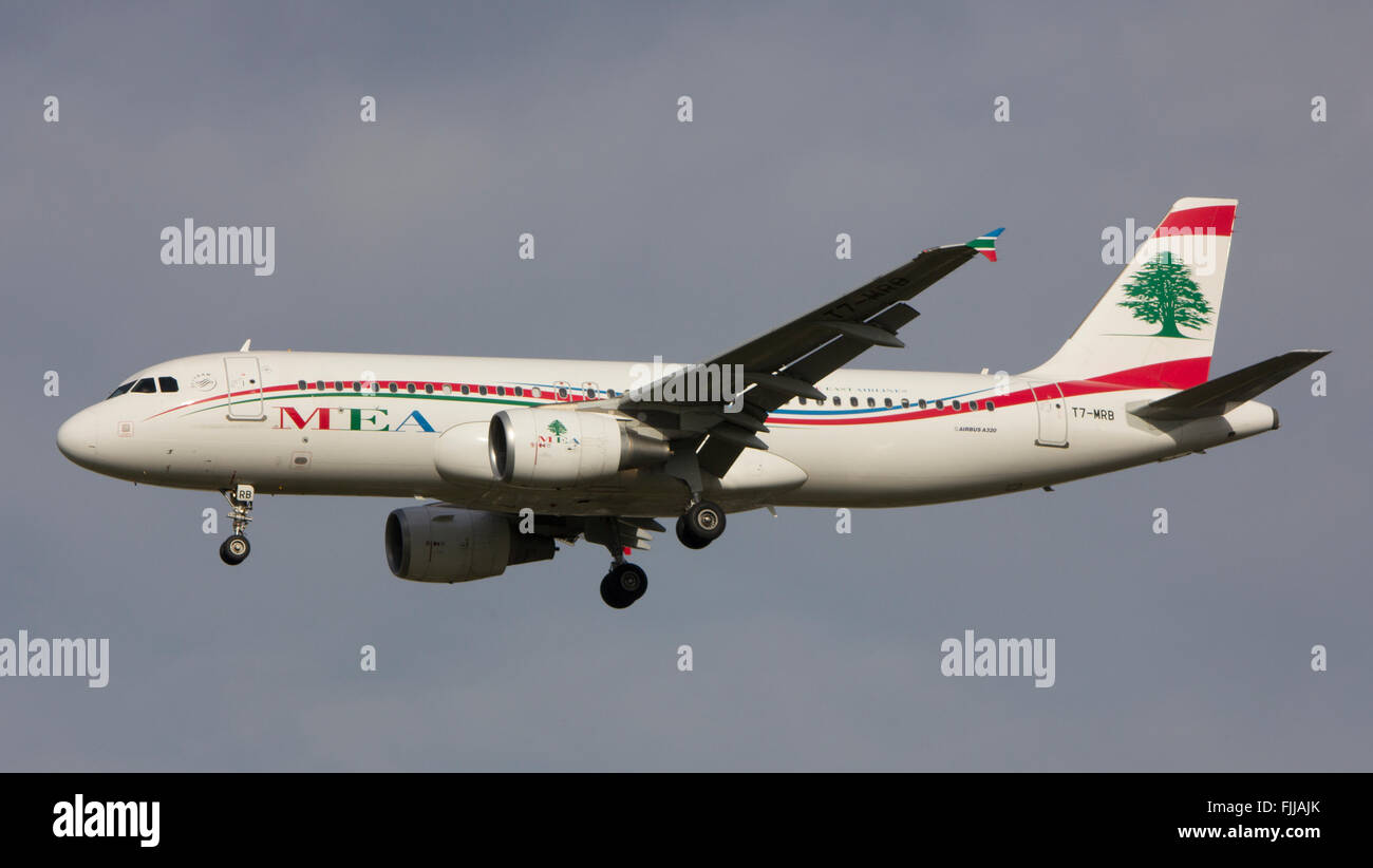 Middle east airlines hi-res stock photography and images - Alamy
