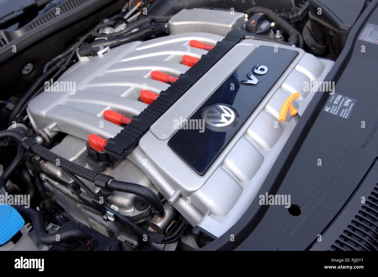 Vw volkswagen golf r32 hi-res stock photography and images - Alamy