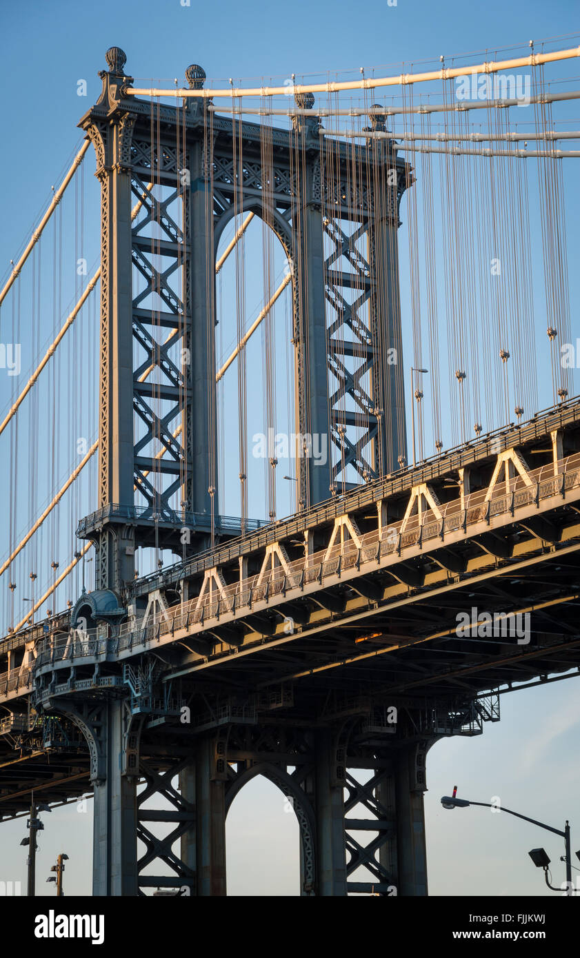 Close up detail of a tower of the Manhattan Bridge across the East ...