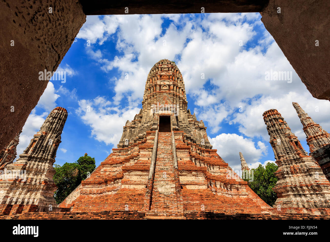 Chaiwatthanaram Temple in Ayutthaya,Thailand Stock Photo - Alamy