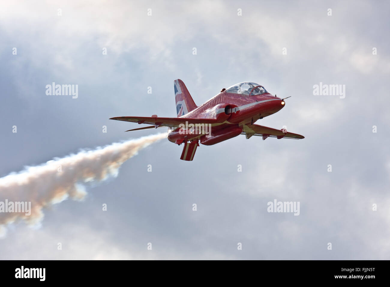 Red arrows hi-res stock photography and images - Alamy