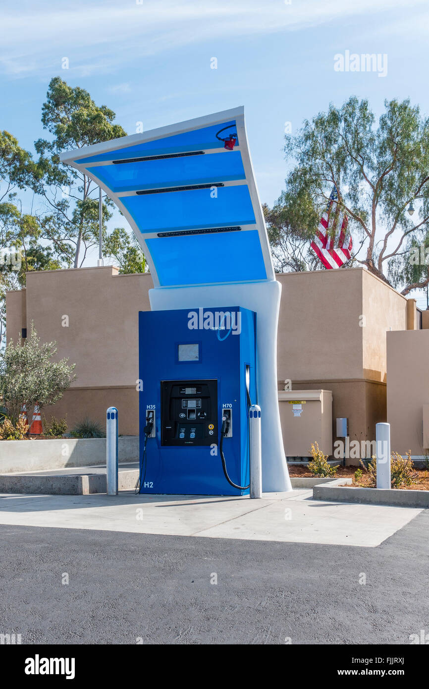 Car fueling at hydrogen station hi-res stock photography and images - Alamy