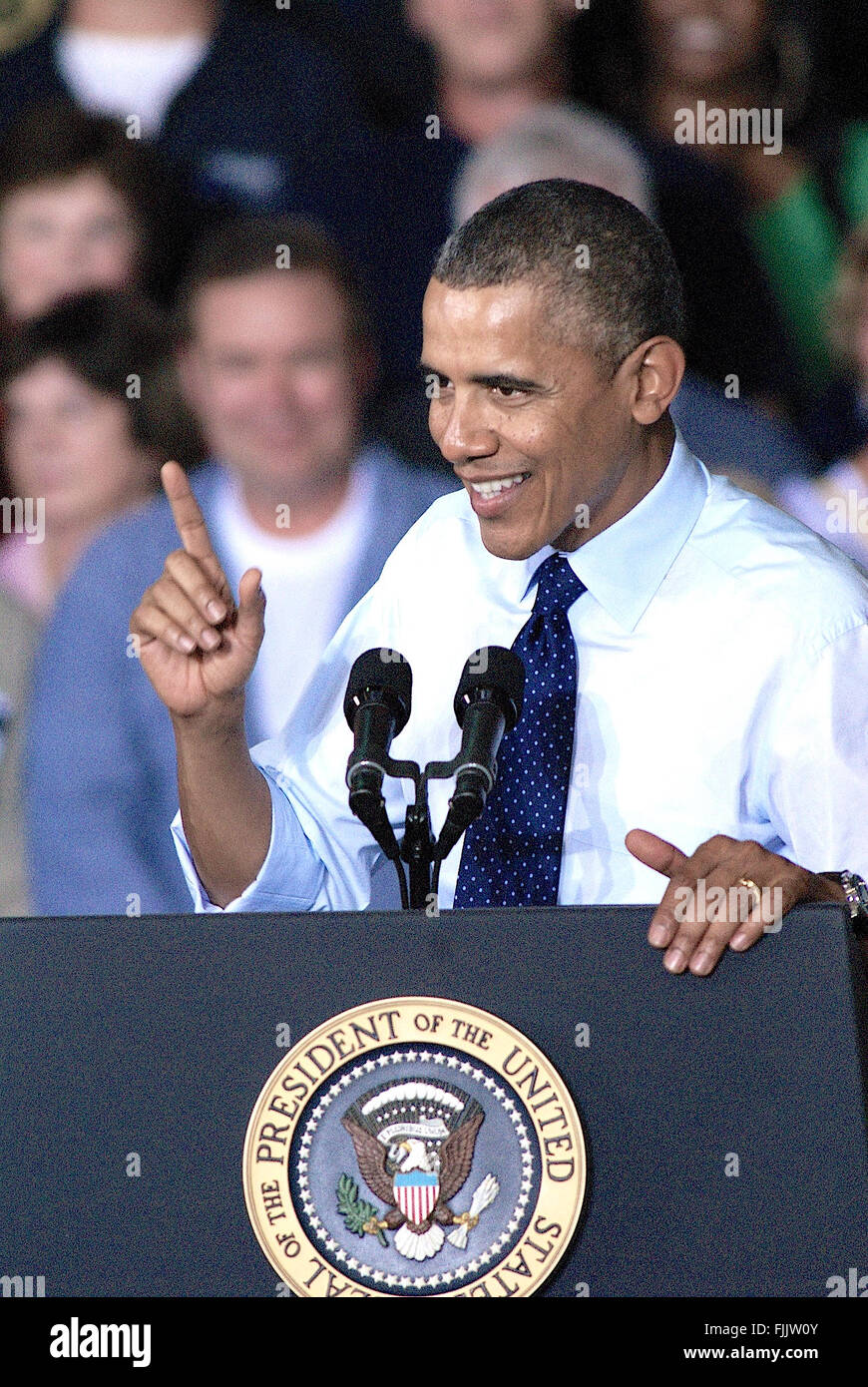 Ford assembly plant hi-res stock photography and images - Alamy