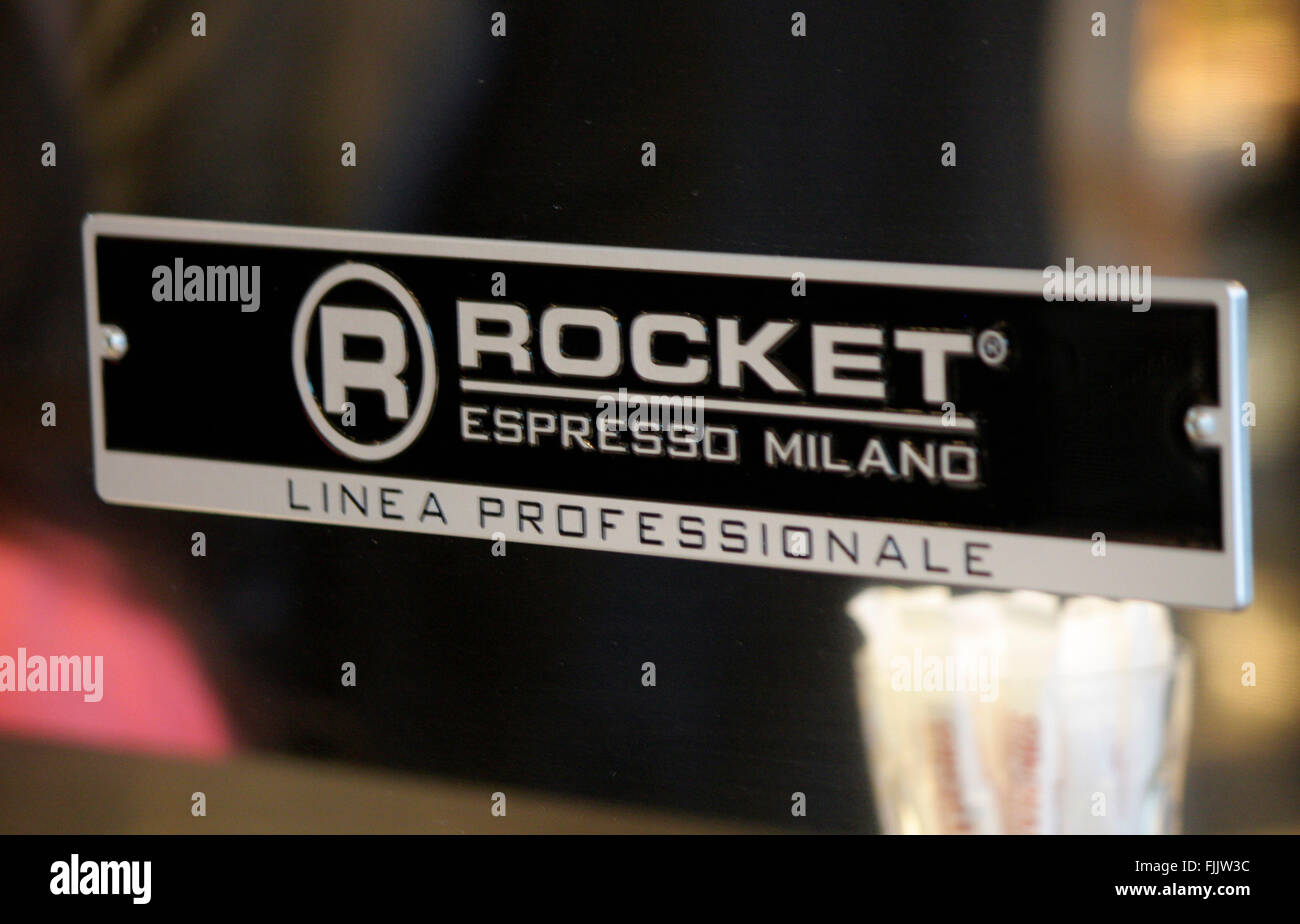 Rocket logo hi-res stock photography and images - Alamy