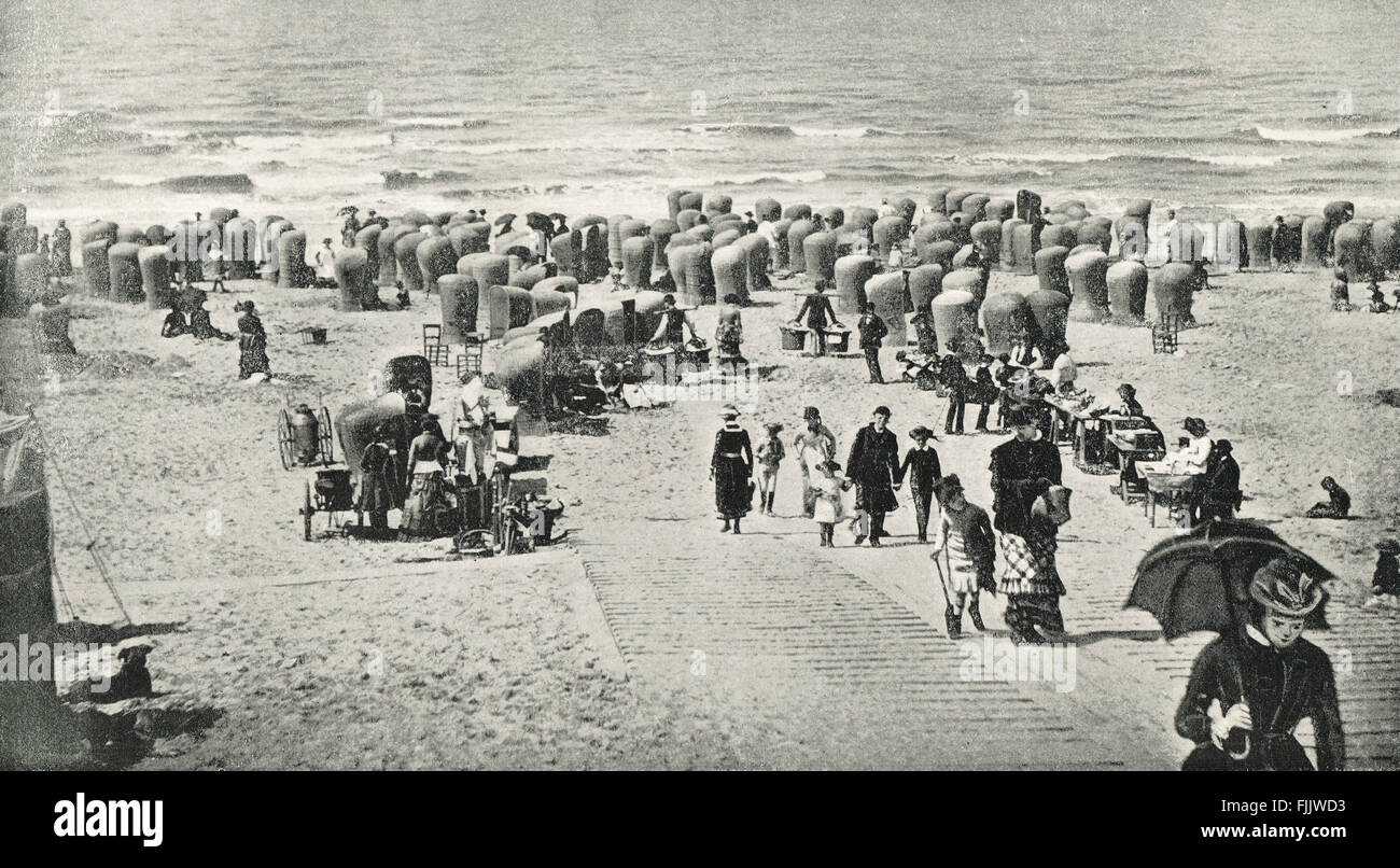 Victorian beach photo hi-res stock photography and images - Alamy