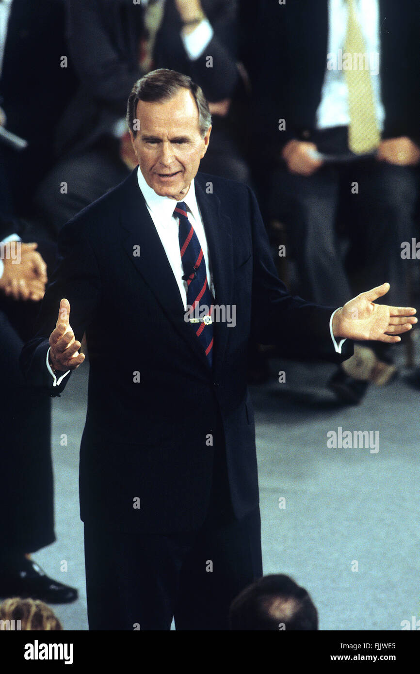 Ross perot debate hi-res stock photography and images - Alamy
