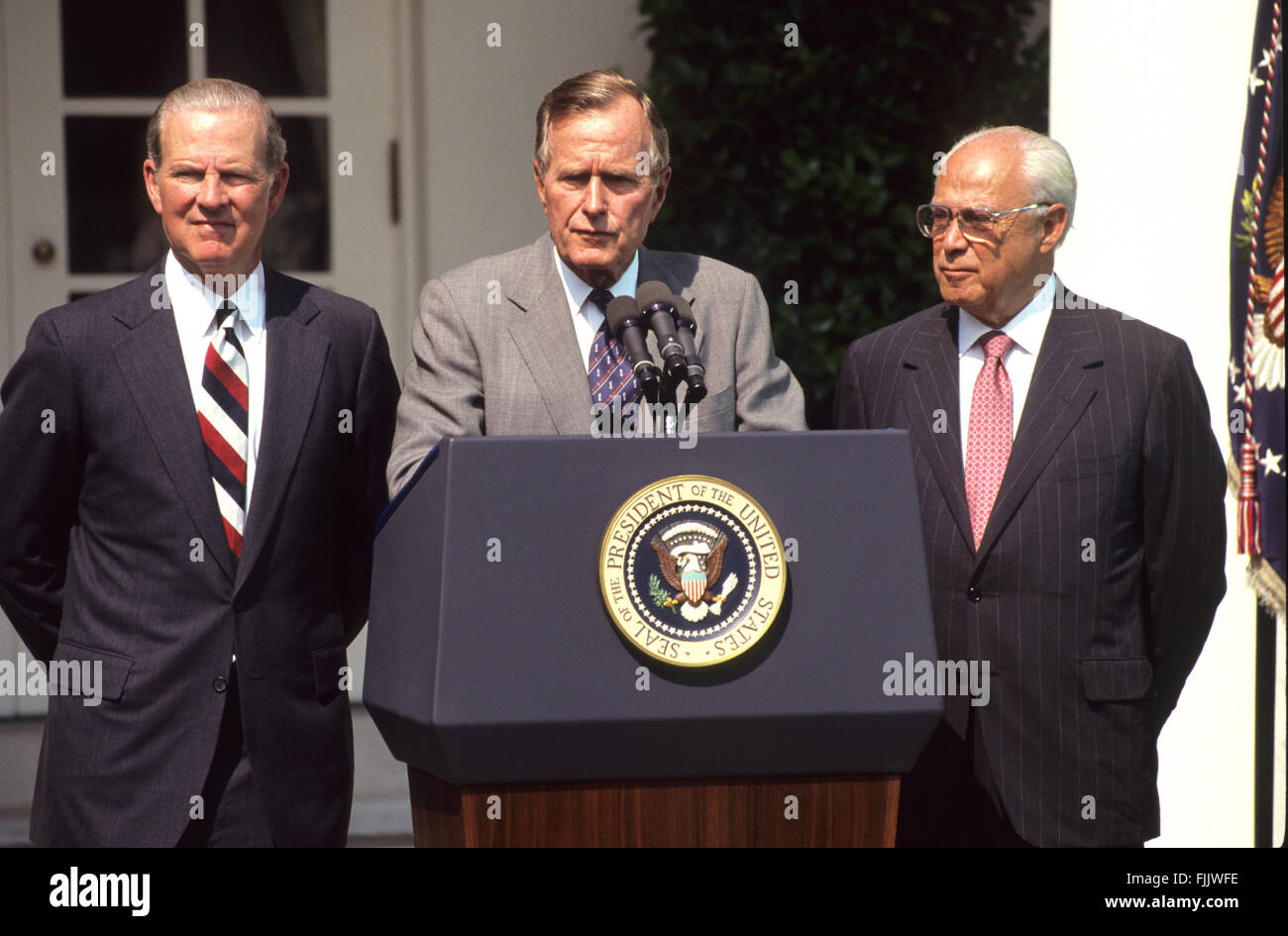 Washington, DC., USA, 1991 President George H.W. Bush talks with ...