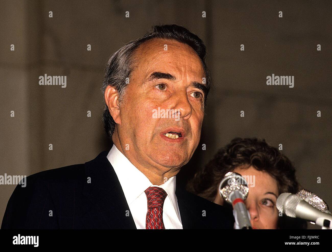 Bob dole from the 1996 election hi-res stock photography and images - Alamy