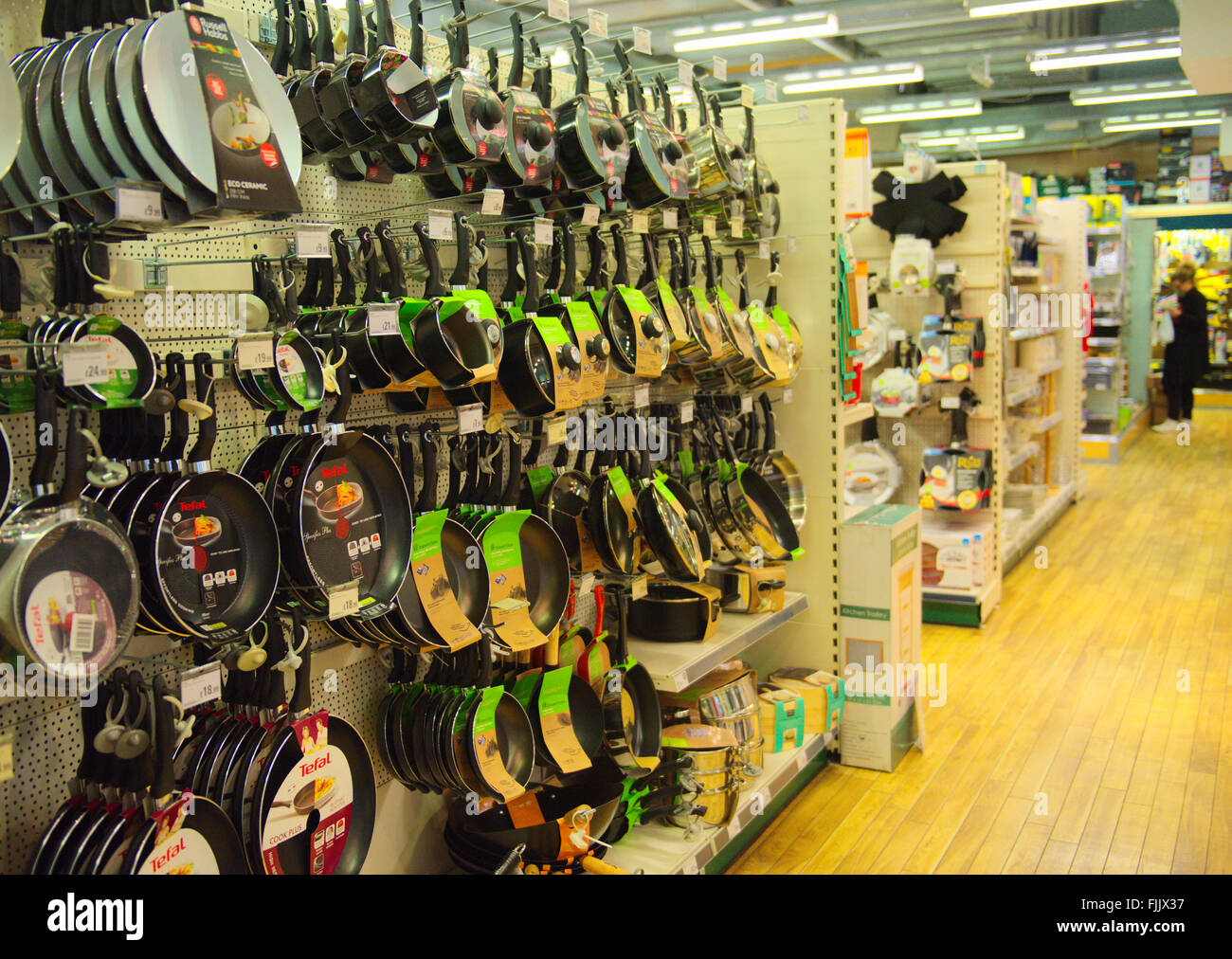 Pans on display hi-res stock photography and images - Alamy