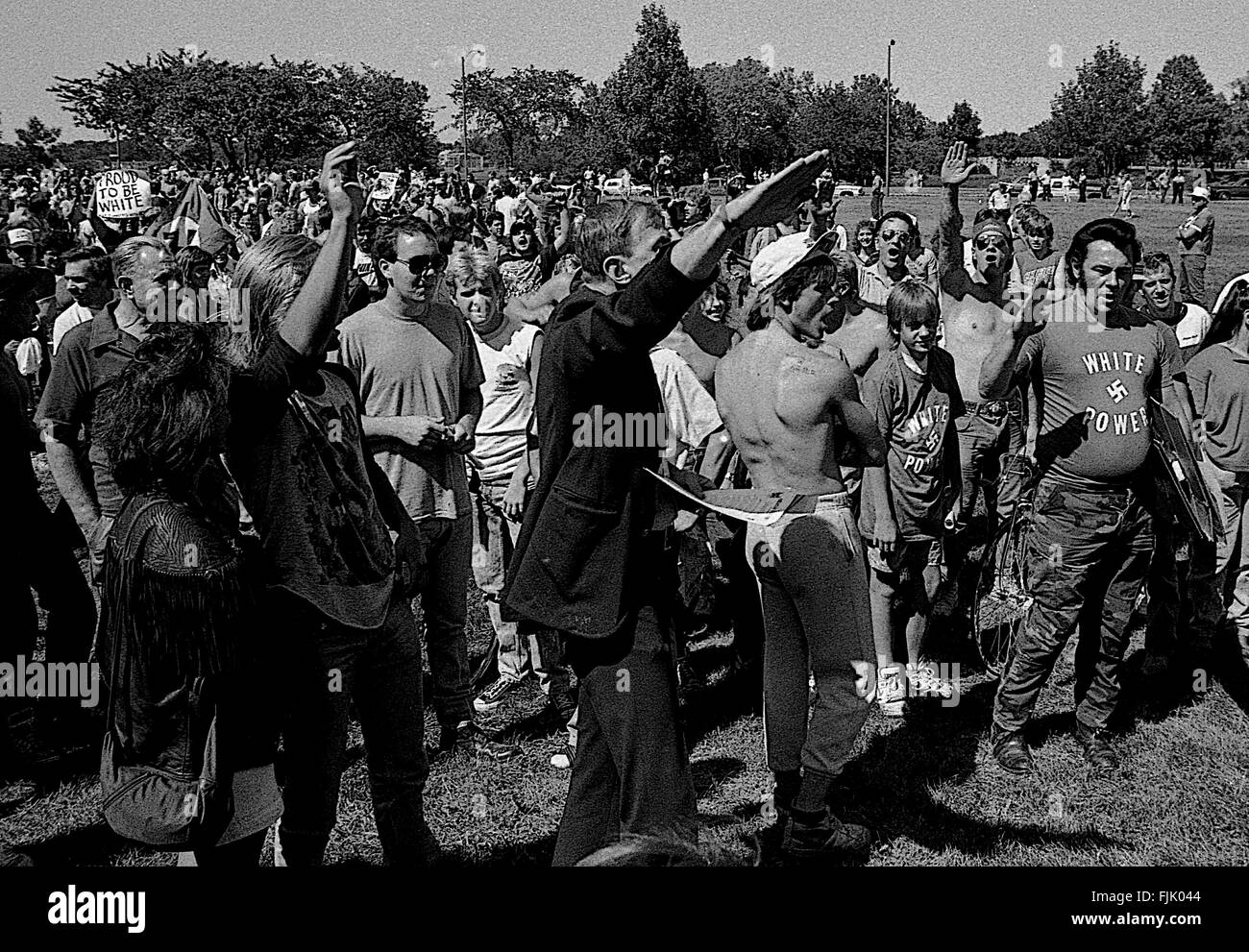 Ku klux klan cross burning 1960s hi-res stock photography and images ...