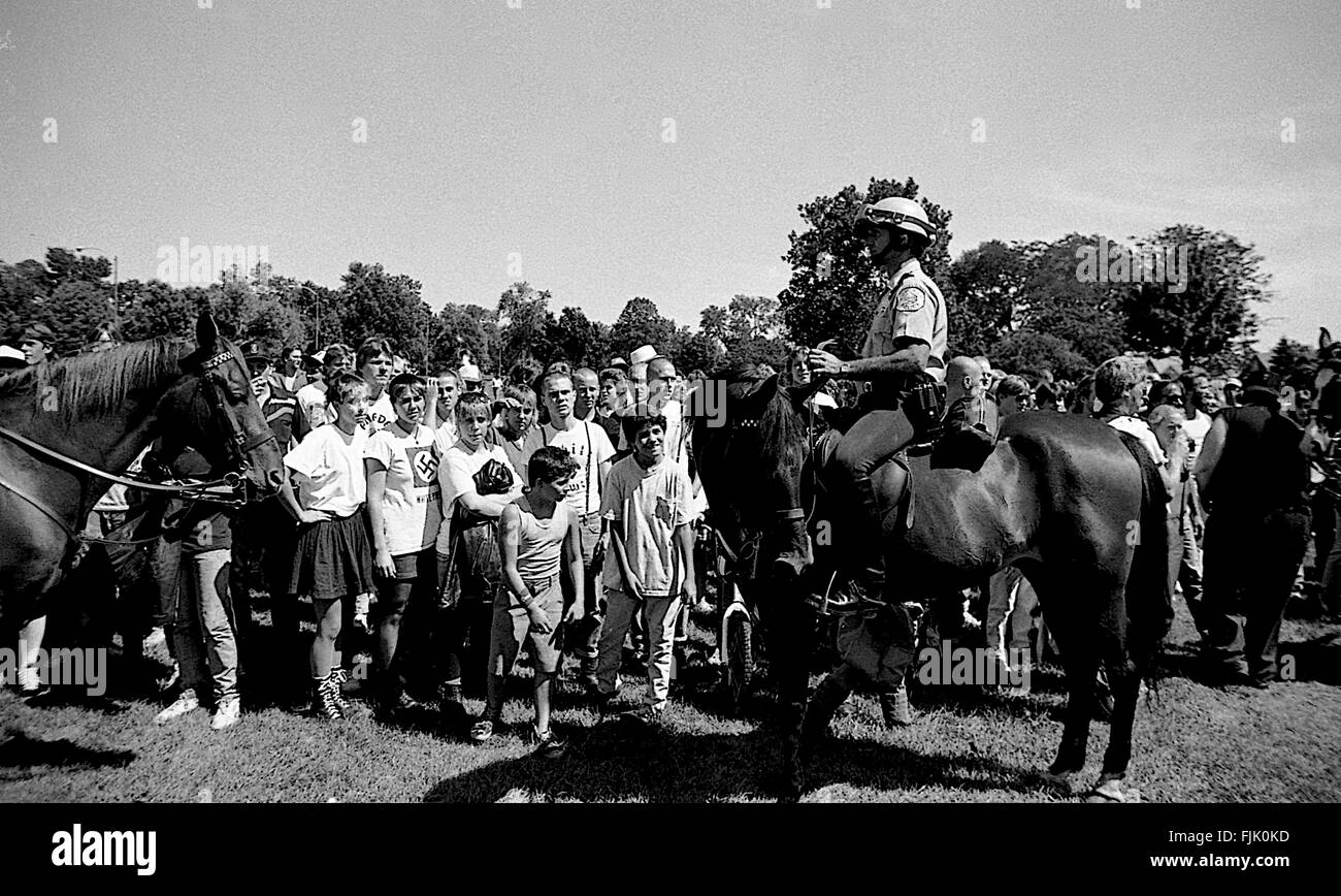 Gang police usa Black and White Stock Photos & Images - Alamy