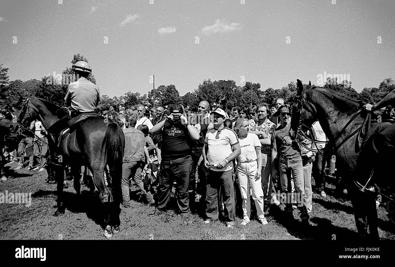 Ku klux klan 1960s hi-res stock photography and images - Alamy