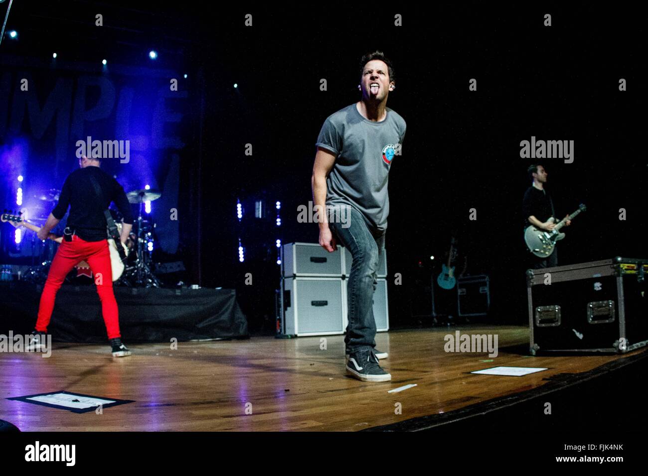 Simple plan gig hi-res stock photography and images - Alamy