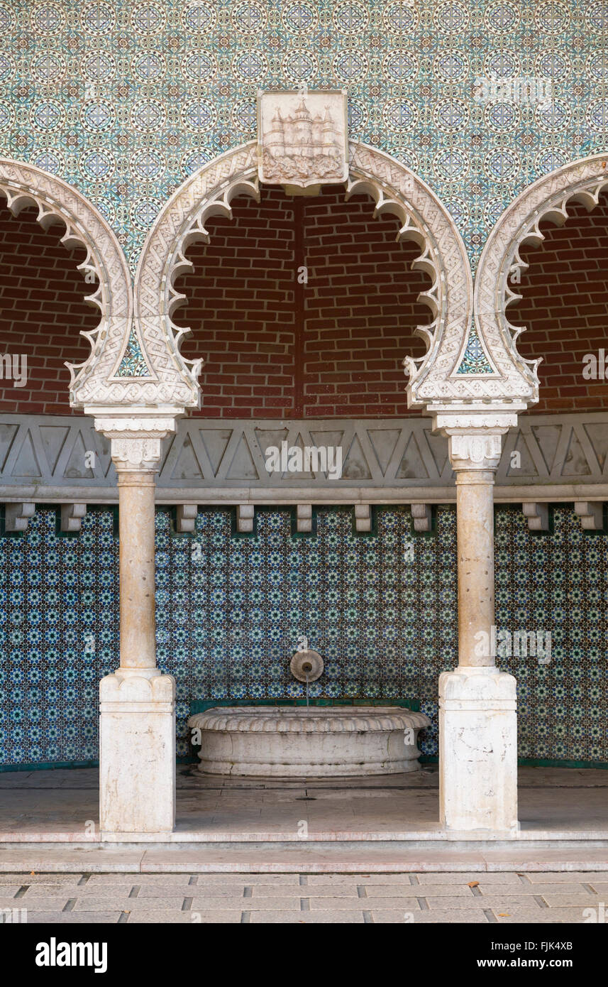 Fountain sintra portugal hi-res stock photography and images - Alamy