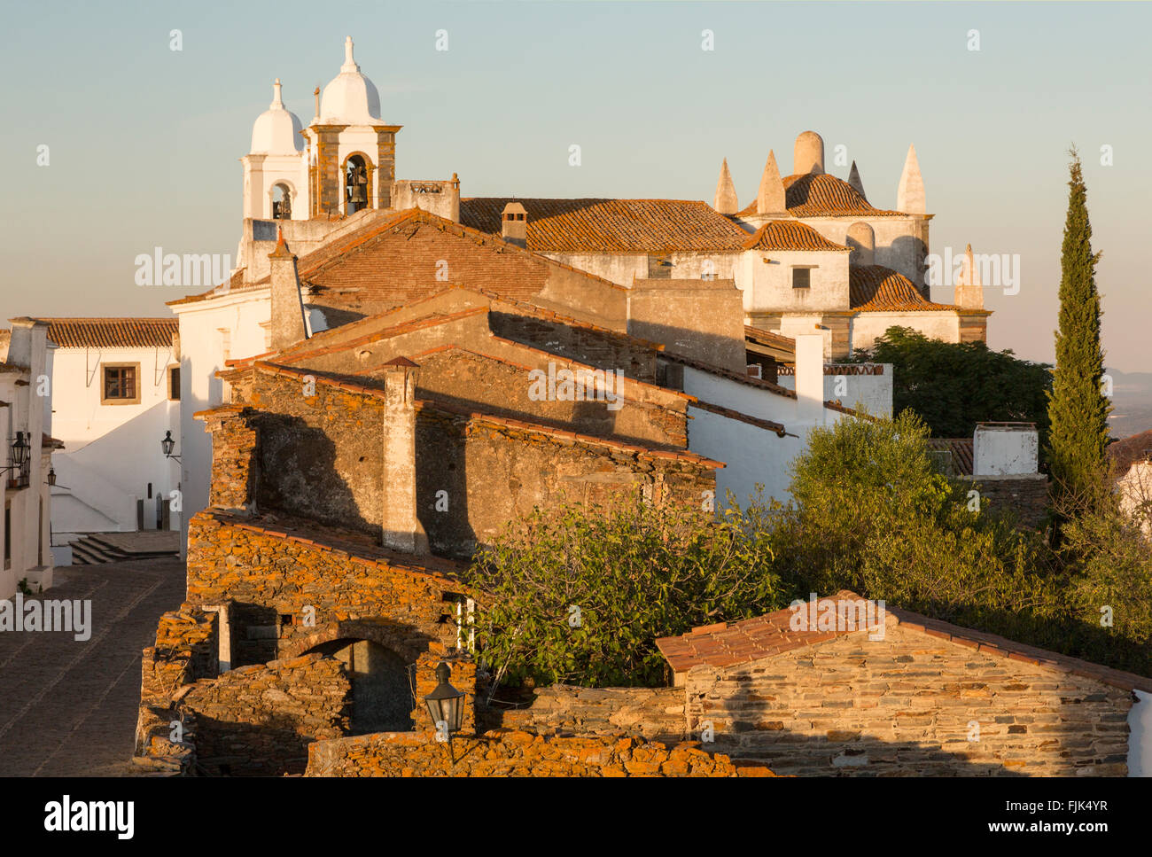Whitewashed buildings hi-res stock photography and images - Alamy