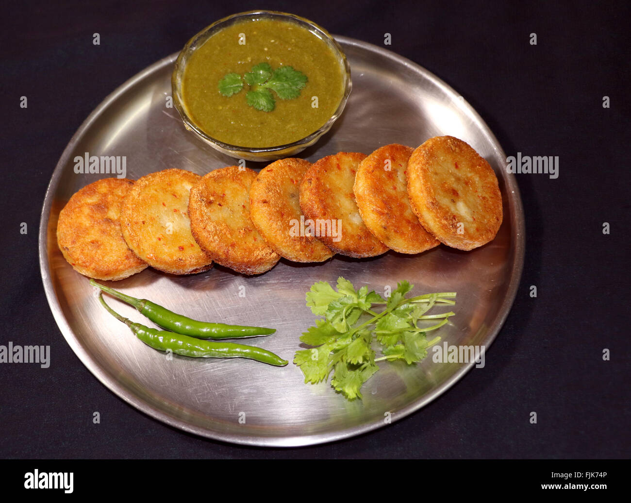 Aloo tikki hi-res stock photography and images - Alamy