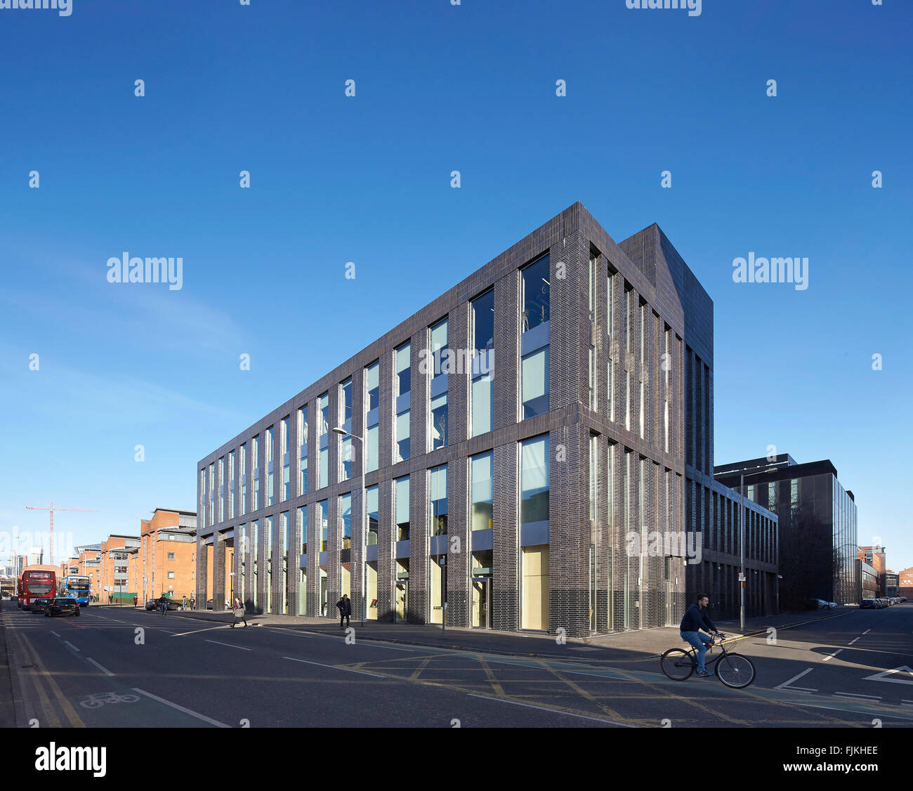 Contextual corner elevation. MMU Student Union, Manchester, United ...