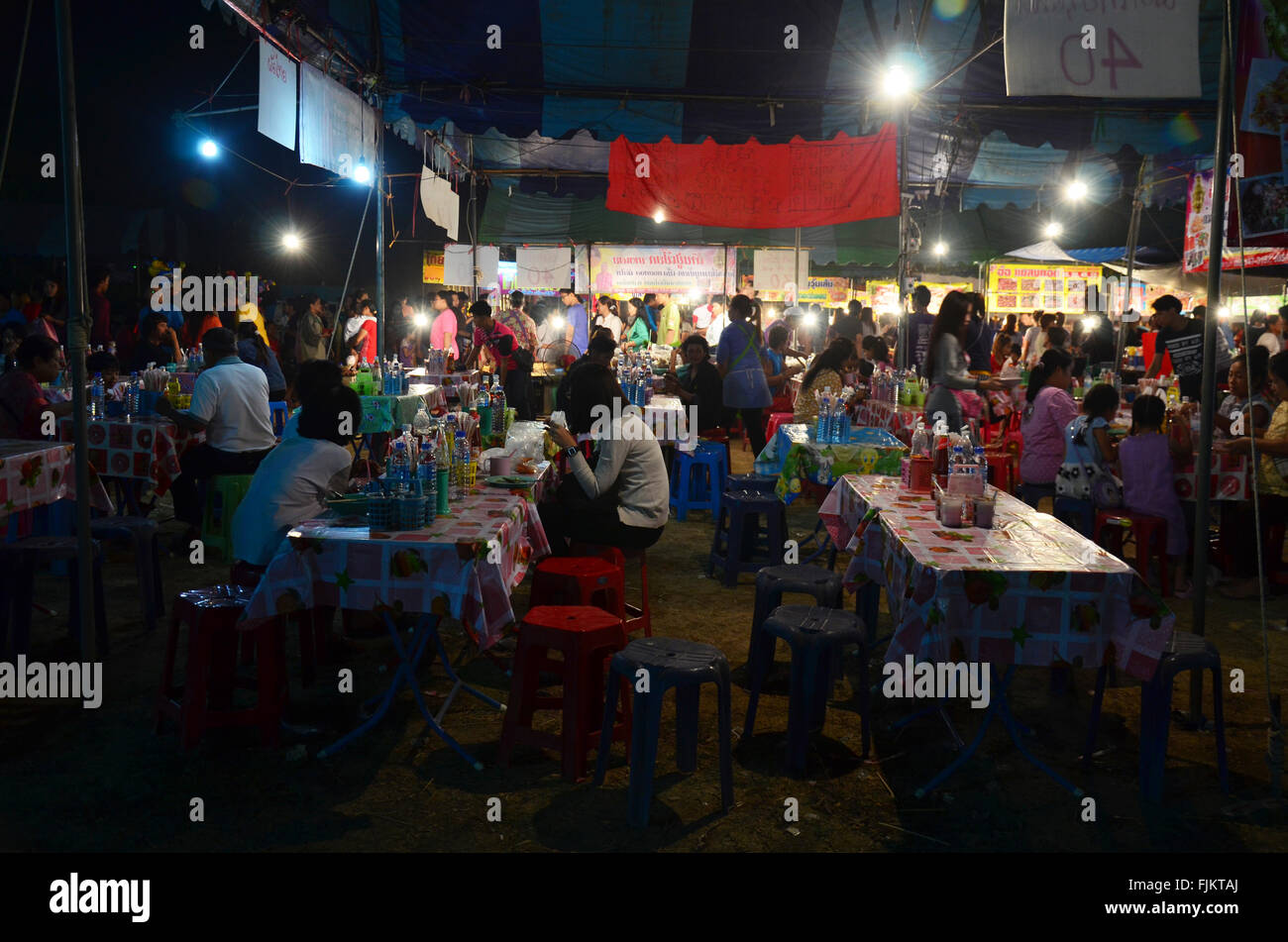 Nonthaburi night market hi-res stock photography and images - Alamy