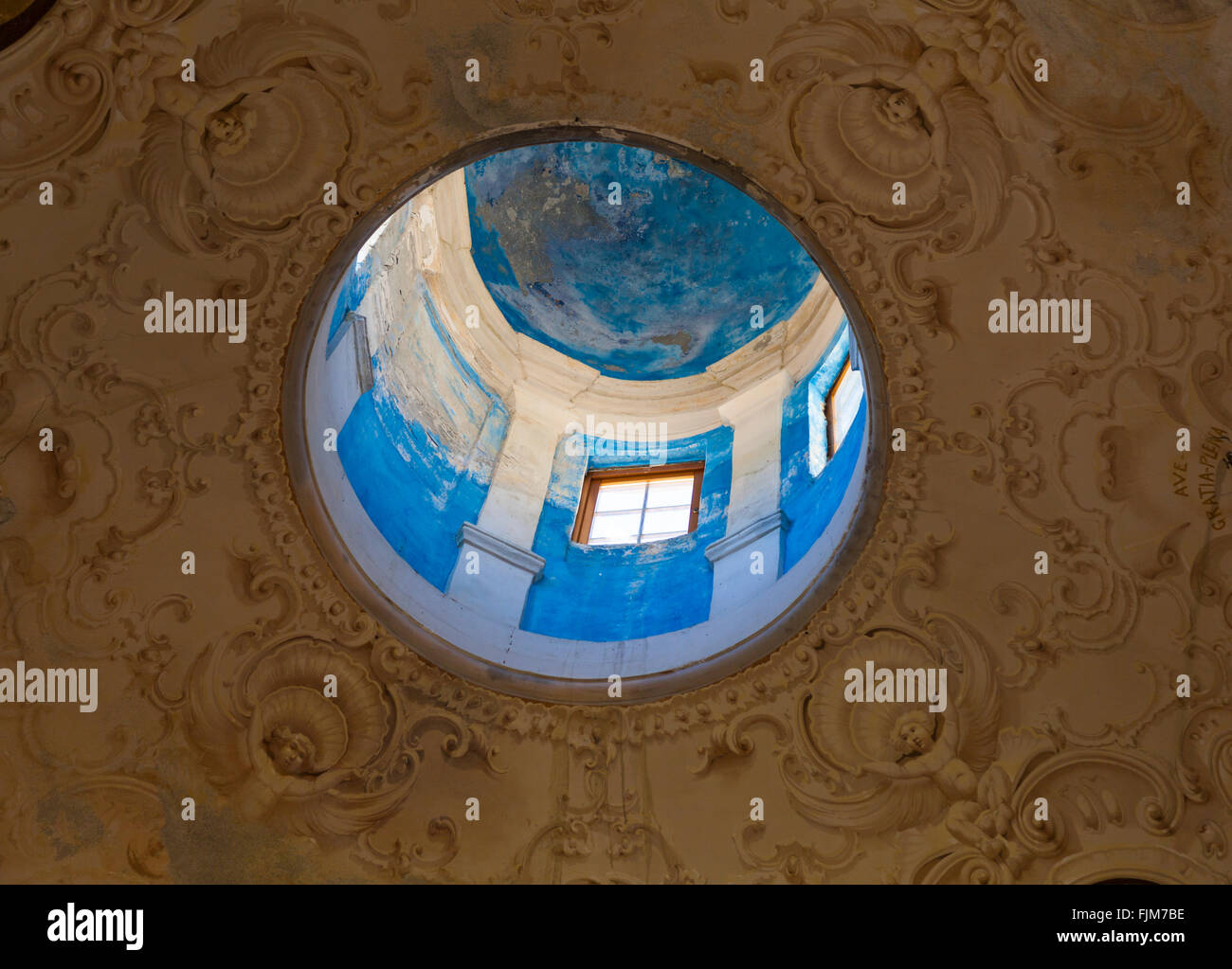 Interior church dome hi-res stock photography and images - Alamy