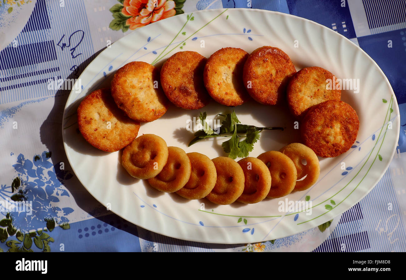 Aloo Tikki or Fried Potato Patties Stock Photo - Alamy
