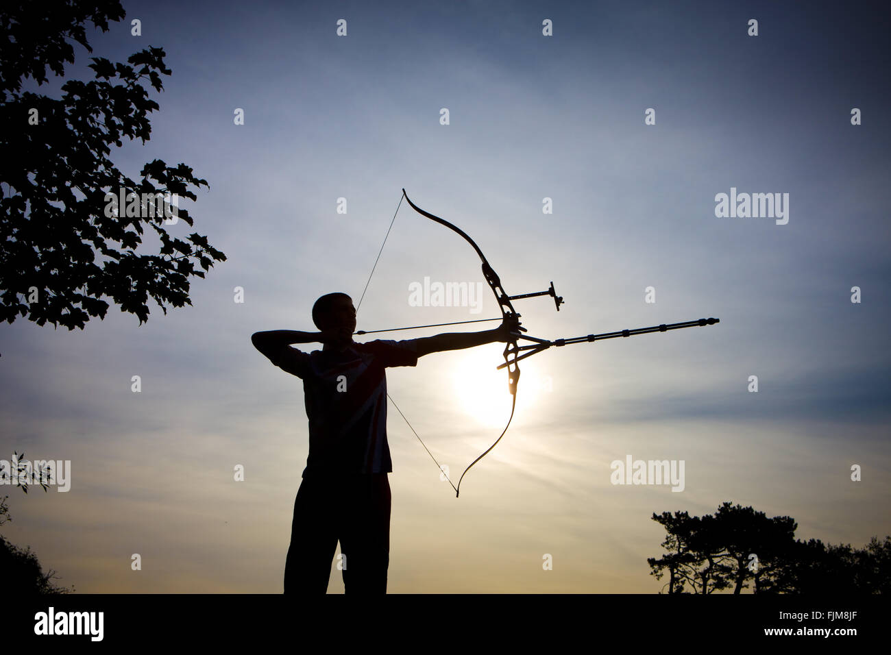 Archer target hi-res stock photography and images - Alamy