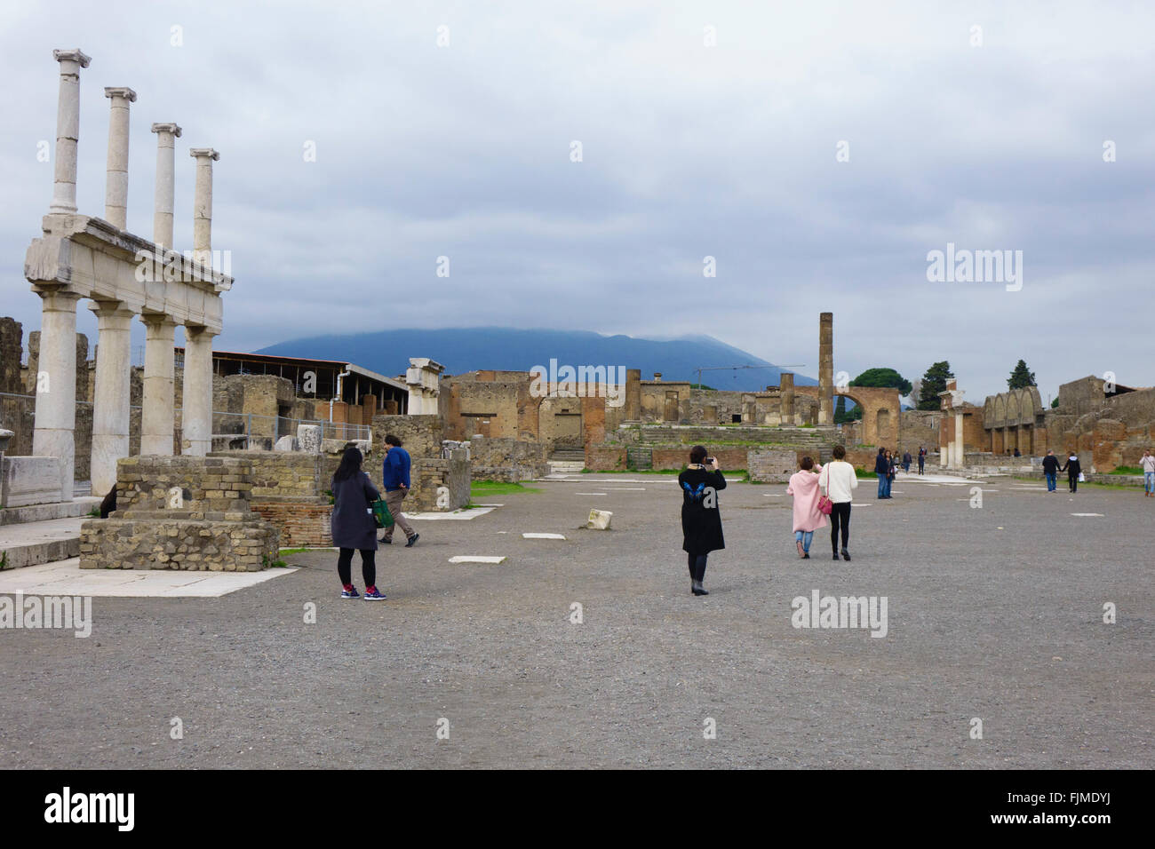 Mount vesuvius eruption 79 ad hi-res stock photography and images - Alamy