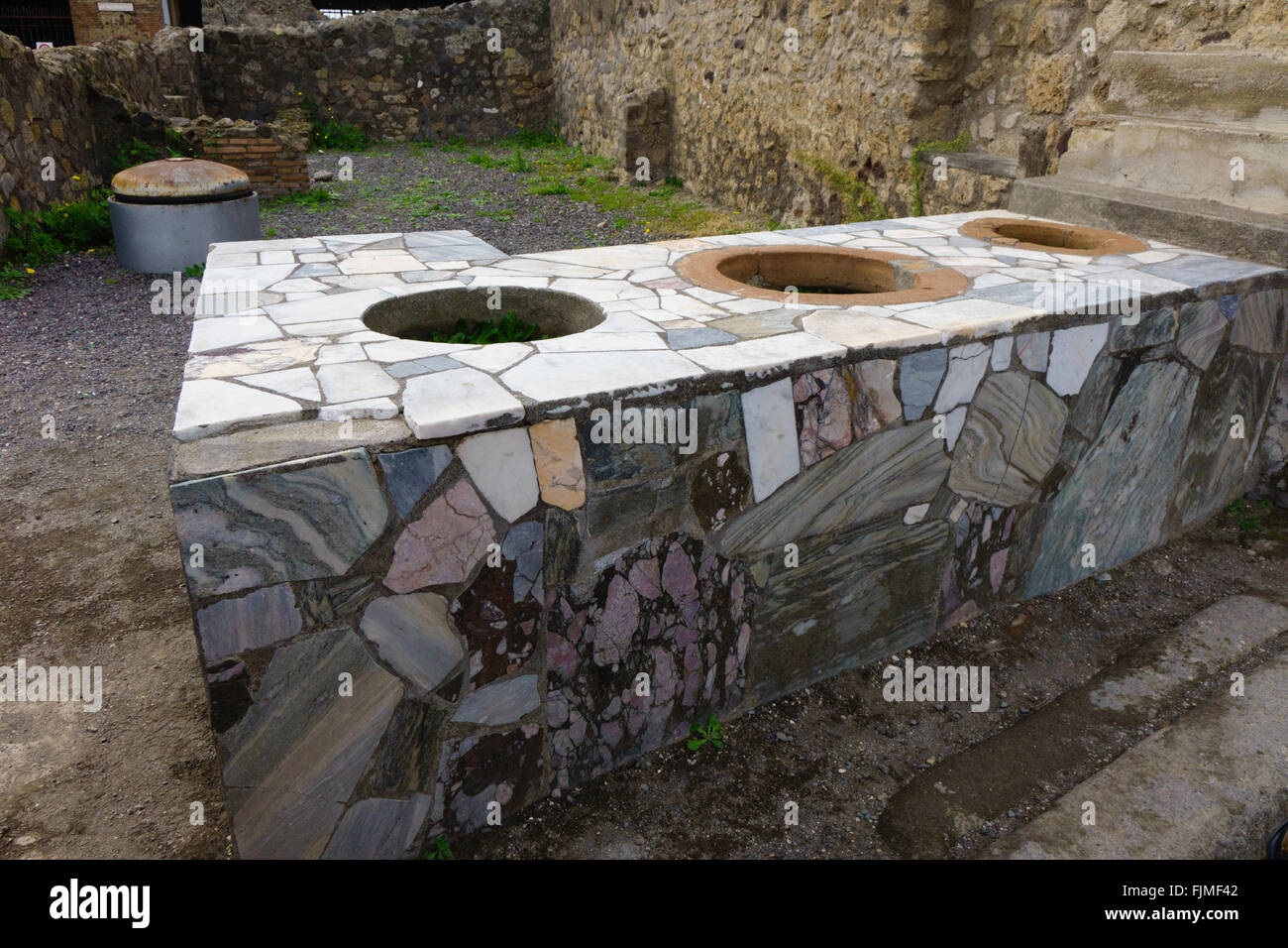 Mount vesuvius eruption 79 ad hi-res stock photography and images - Alamy